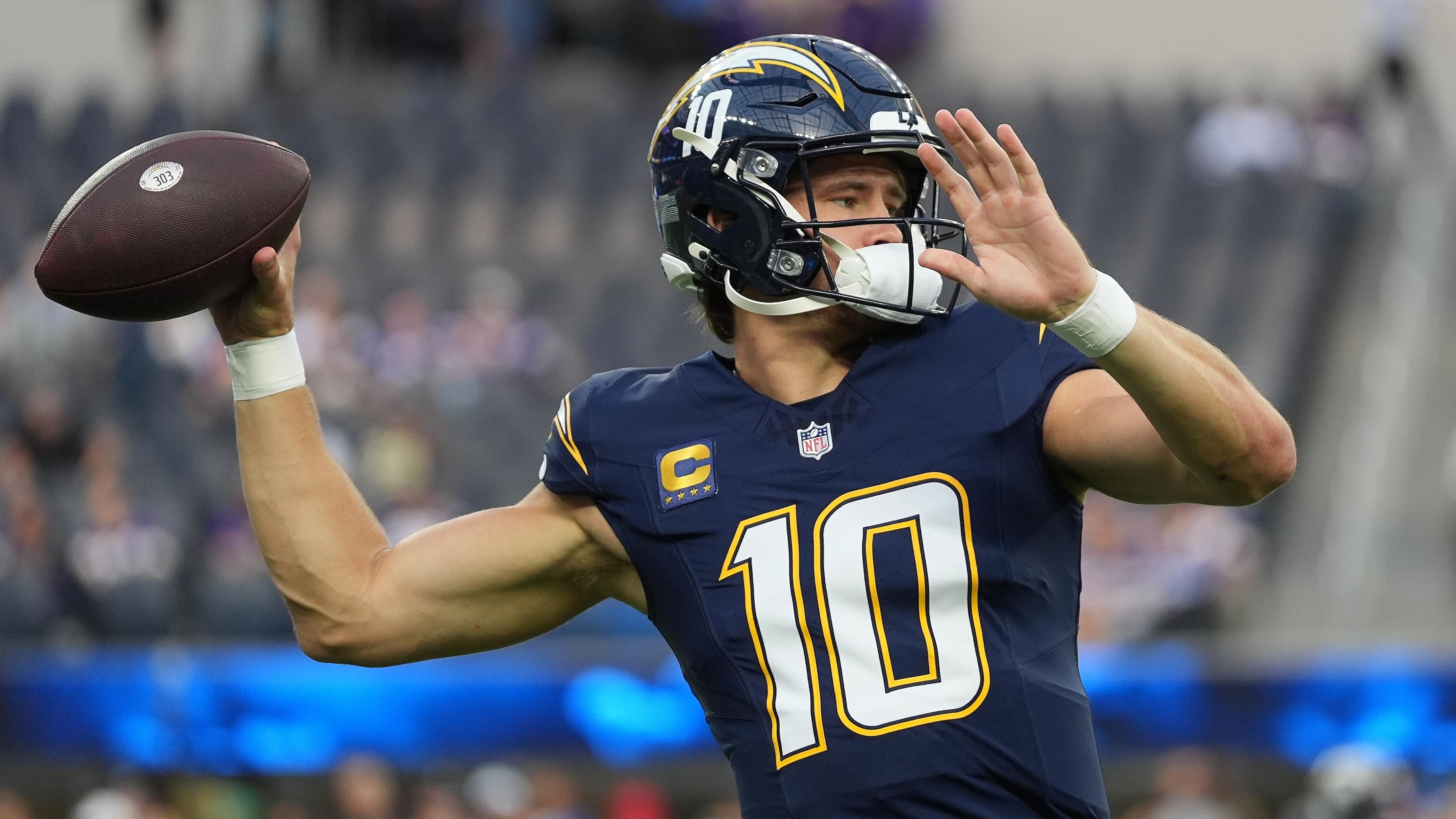 Chargers Showcase Navy Throwback Uniforms in Photos, Videos for TNF vs. Vikings