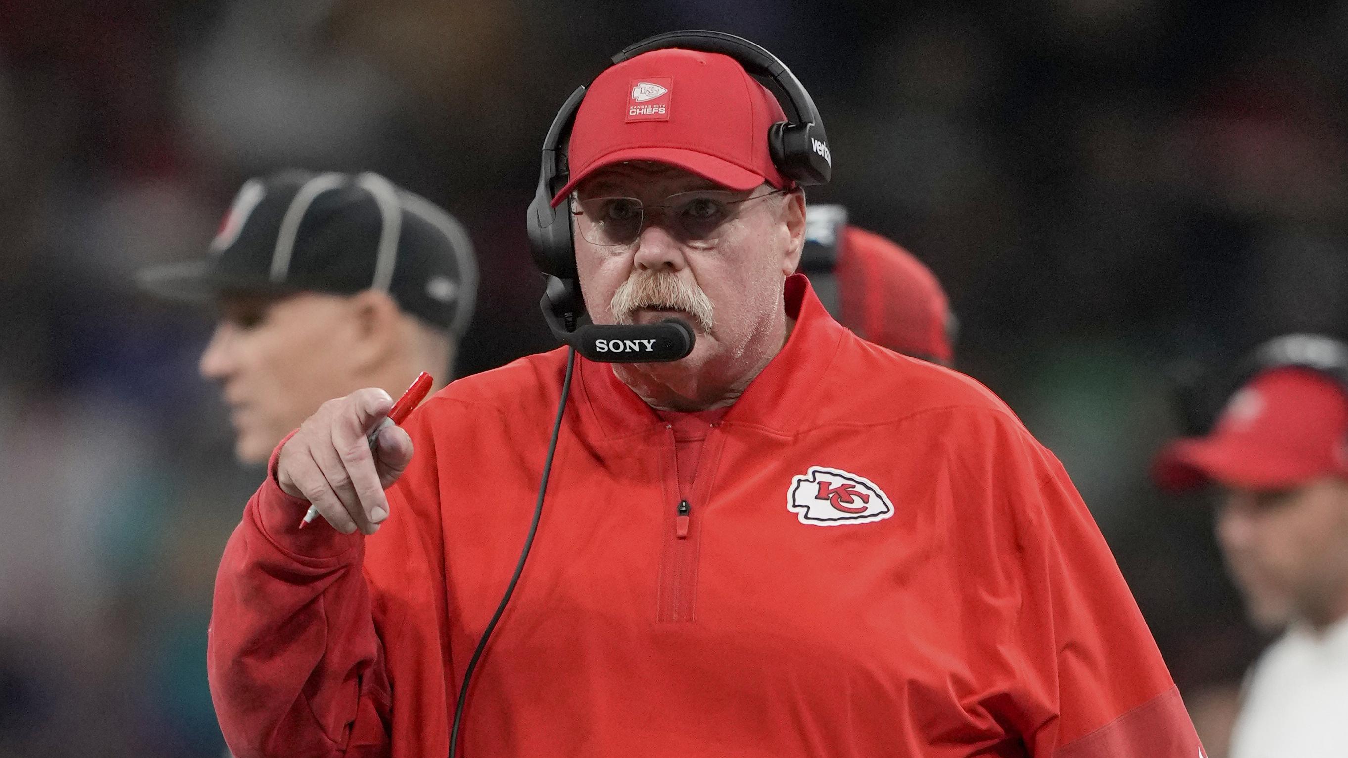 Eagles Win Super Bowl LIX vs. Chiefs as NFL Fans Celebrate Jalen Hurts ...