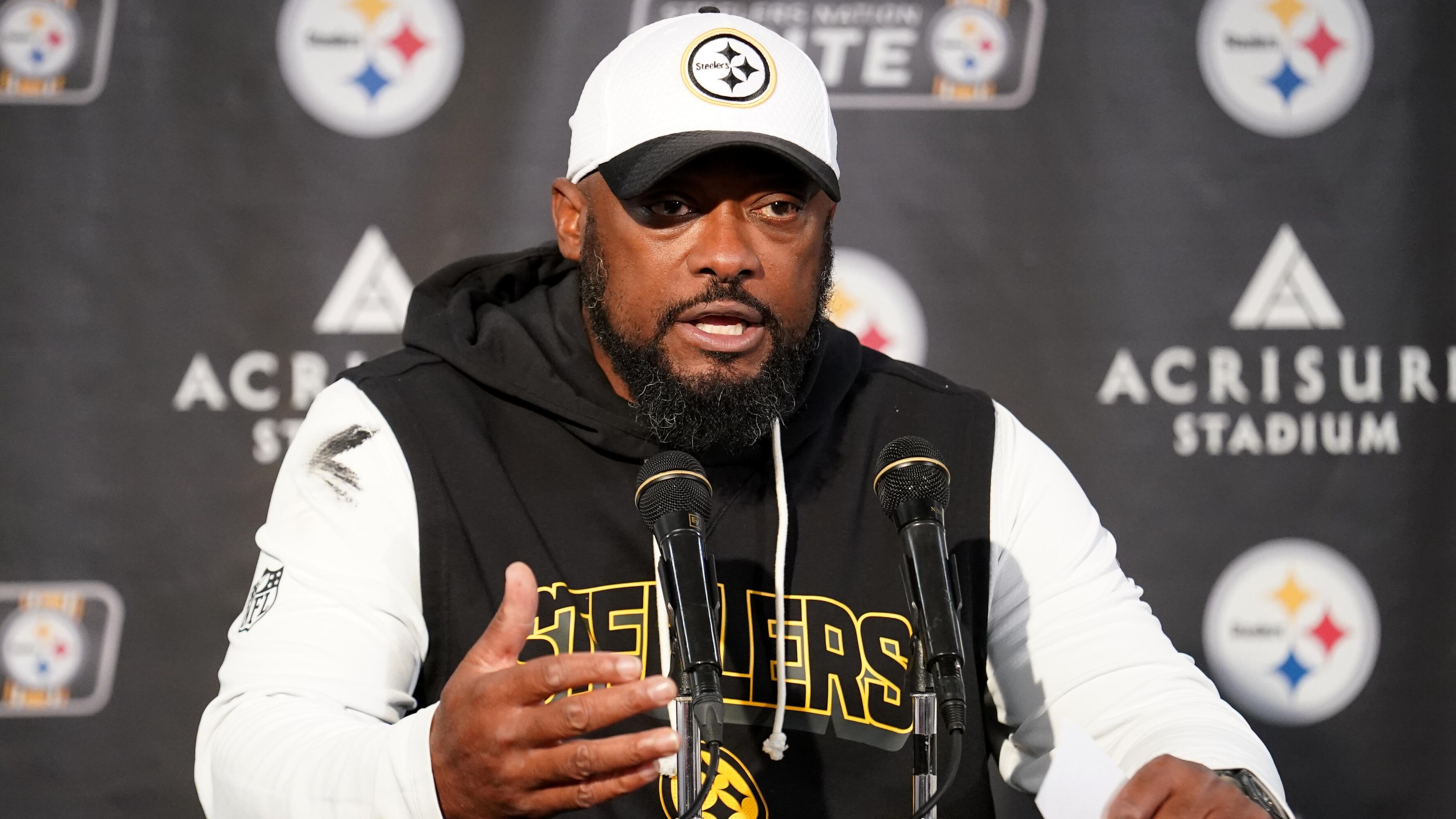 Mike Tomlin Won't Call Plays for Steelers Defense, 'Not on the Table Today'