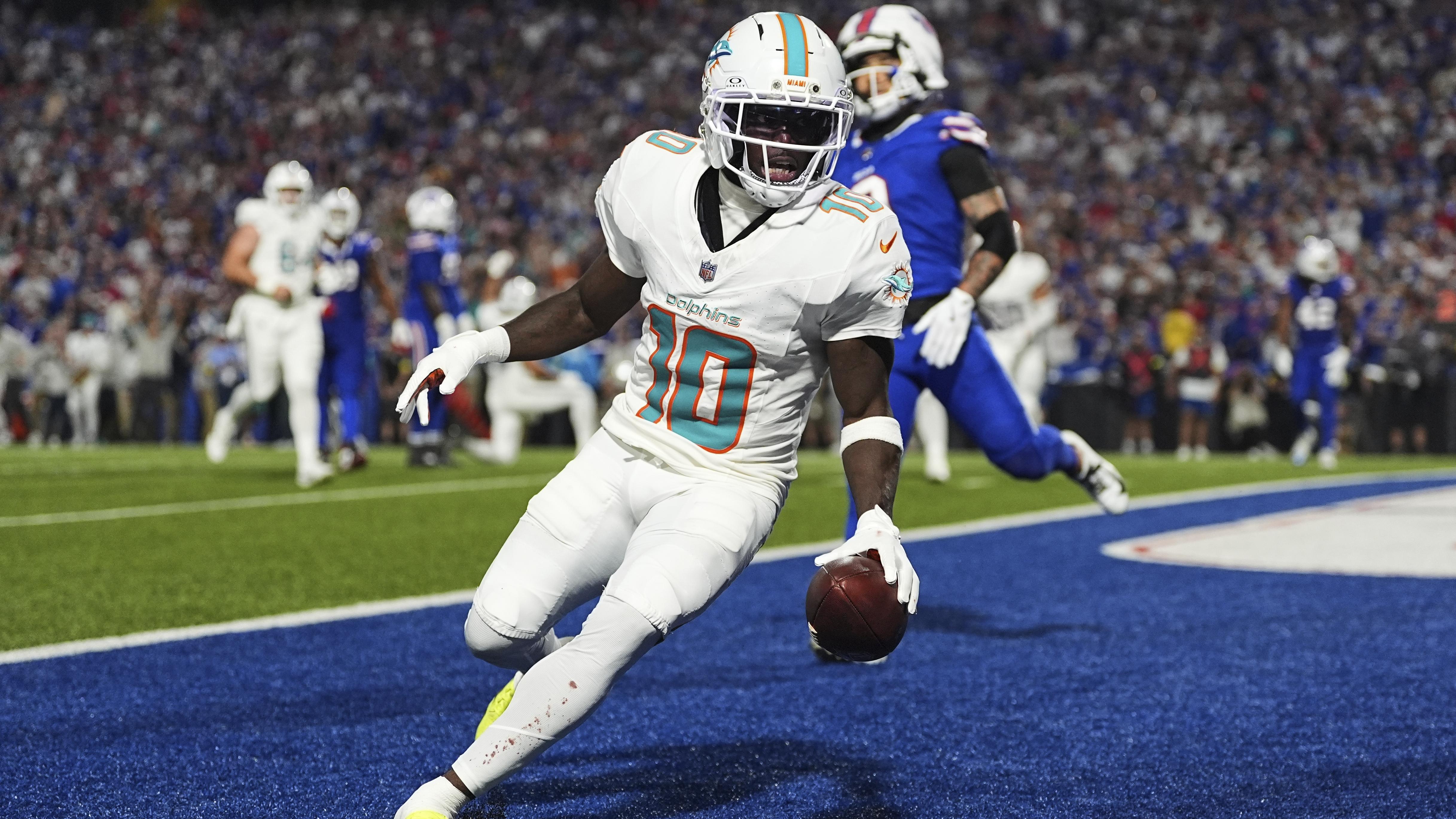 Tyreek Hill Reacts to NFL Insider Saying Dolphins Will Release Him amid ...