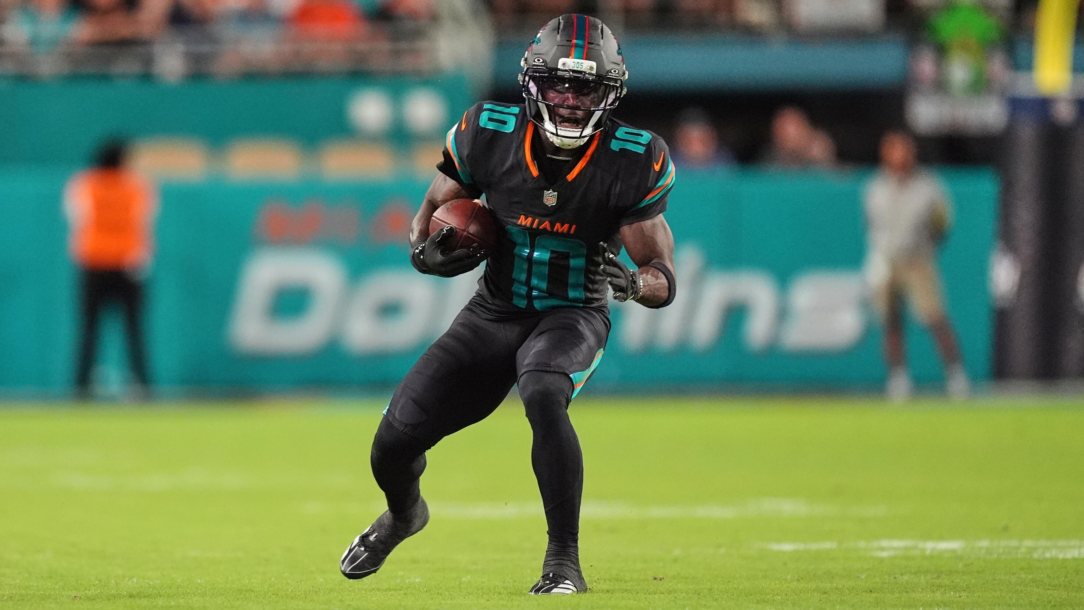 Tyreek Hill Says He's Undecided on Whether to Retire After NFL Season ...