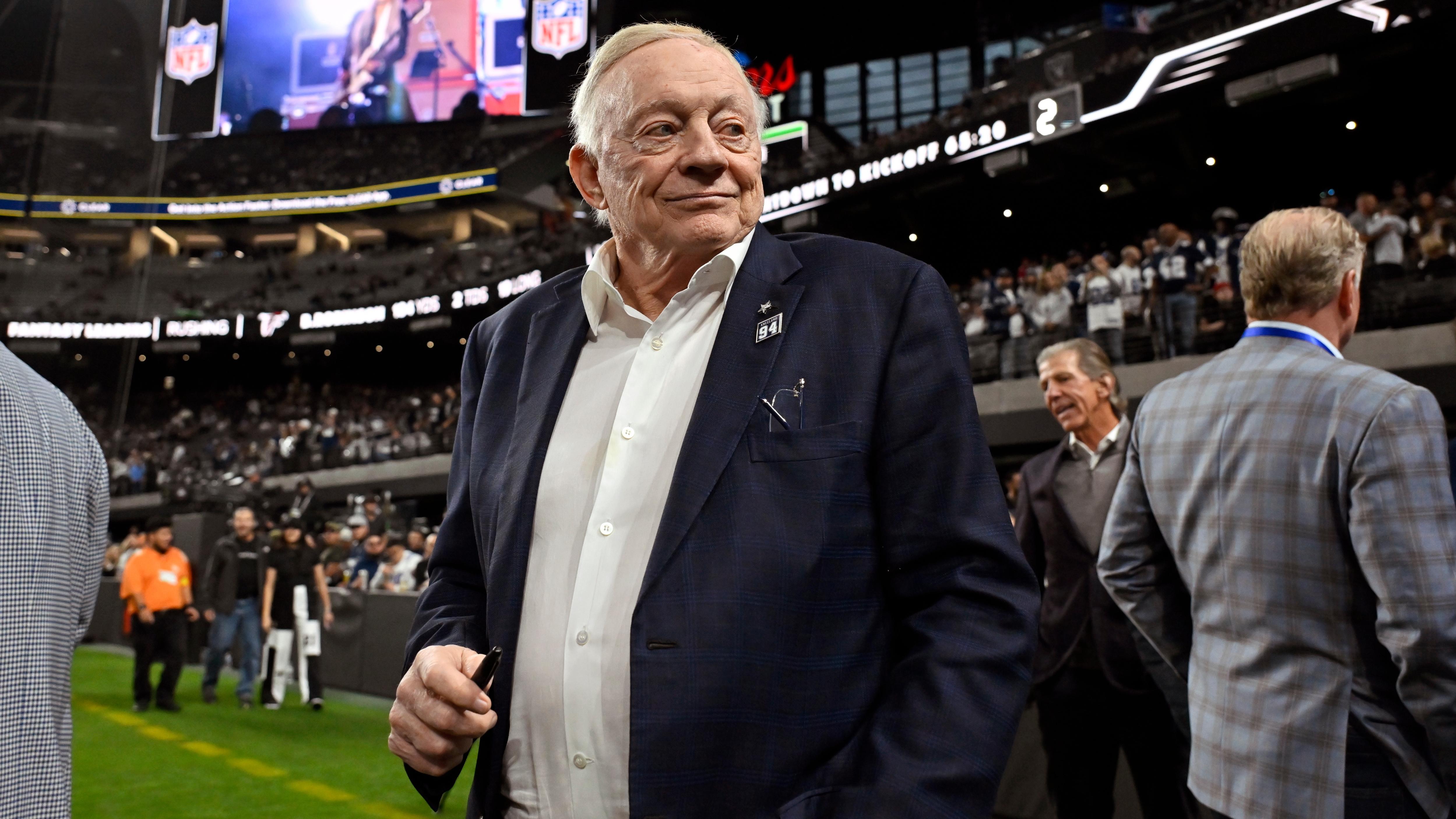 Cowboys' Jerry Jones Doesn't Have 'Any Concern' About Debate on George ...