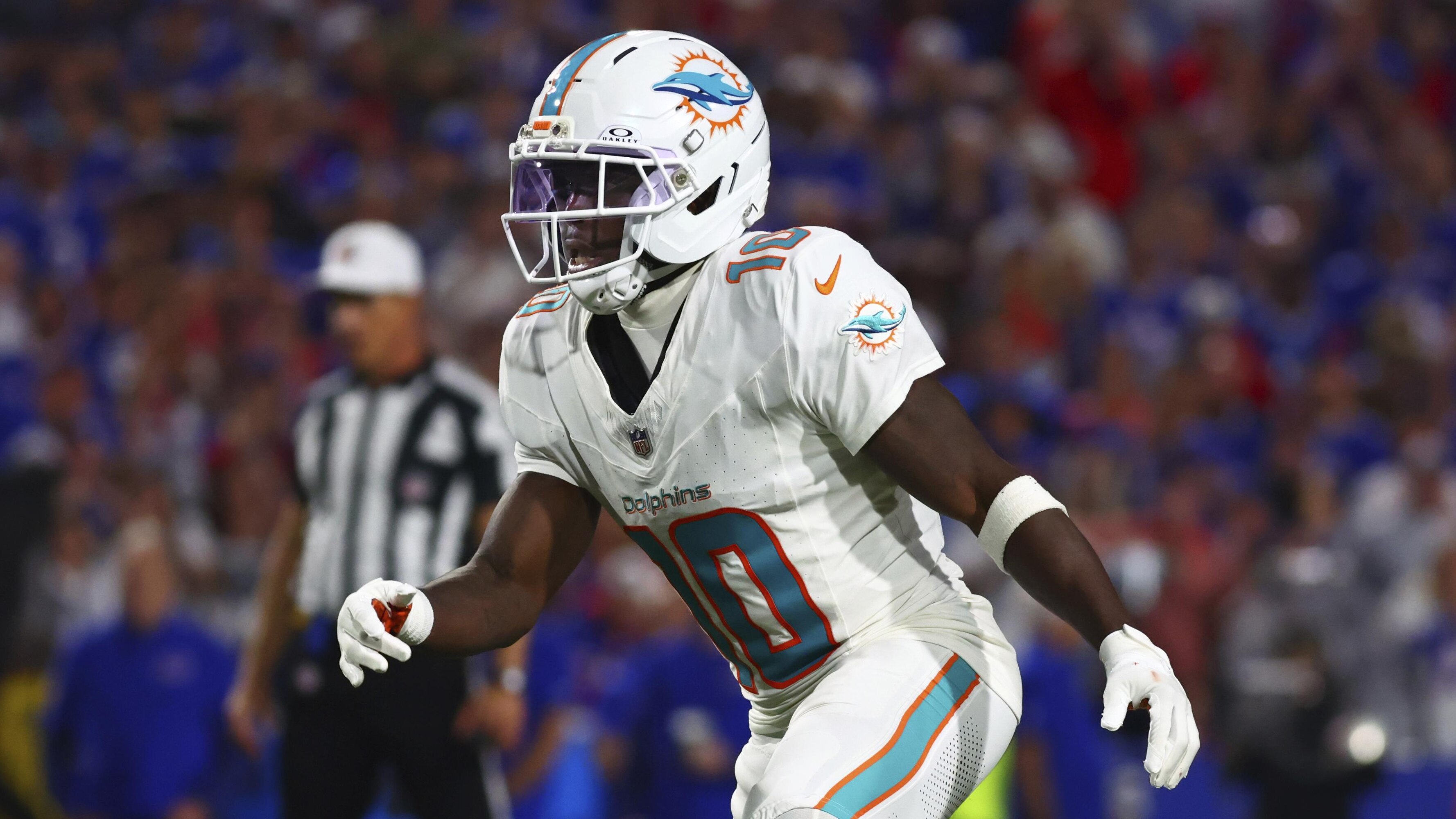 Tyreek Hill Responds to Tua Tagovailoa Benching with Cryptic Post amid ...