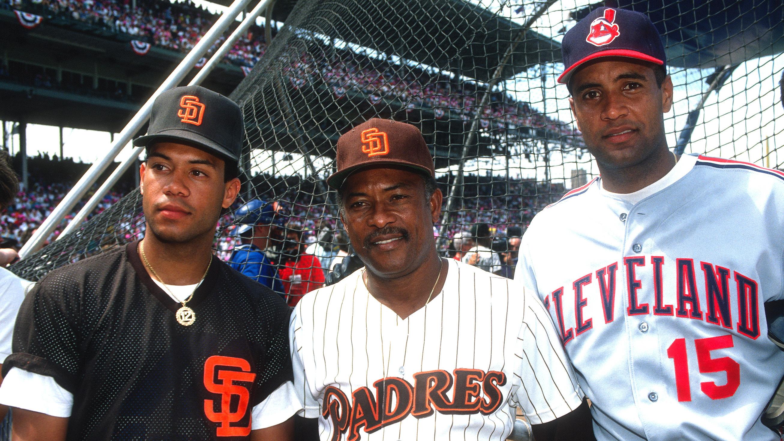 Sandy Alomar Sr. Dies at Age 81, Father of Roberto and Sandy Jr.