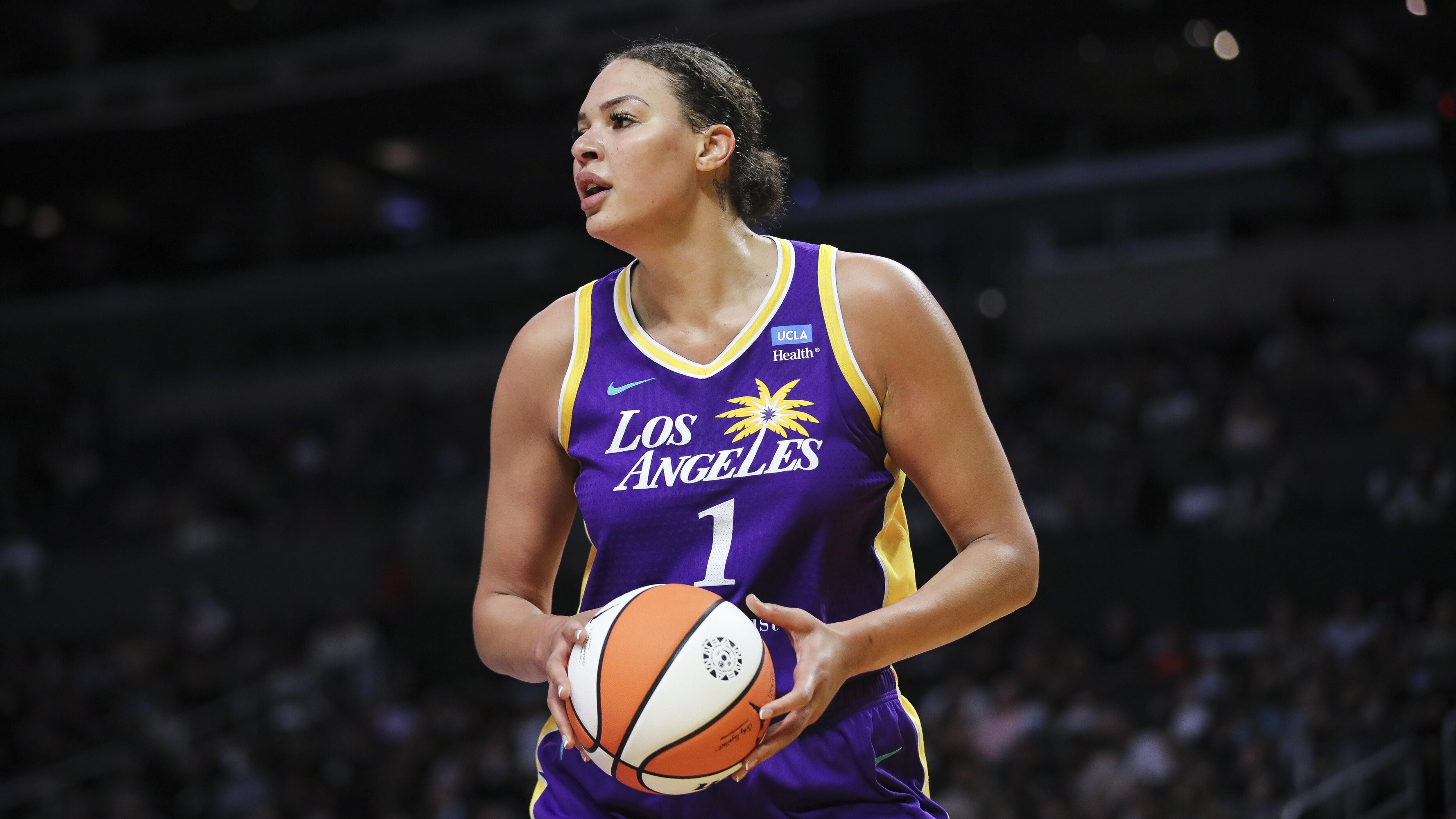 Liz Cambage Denies Kevin Durant Dating Rumors After Viral Drake Concert ...