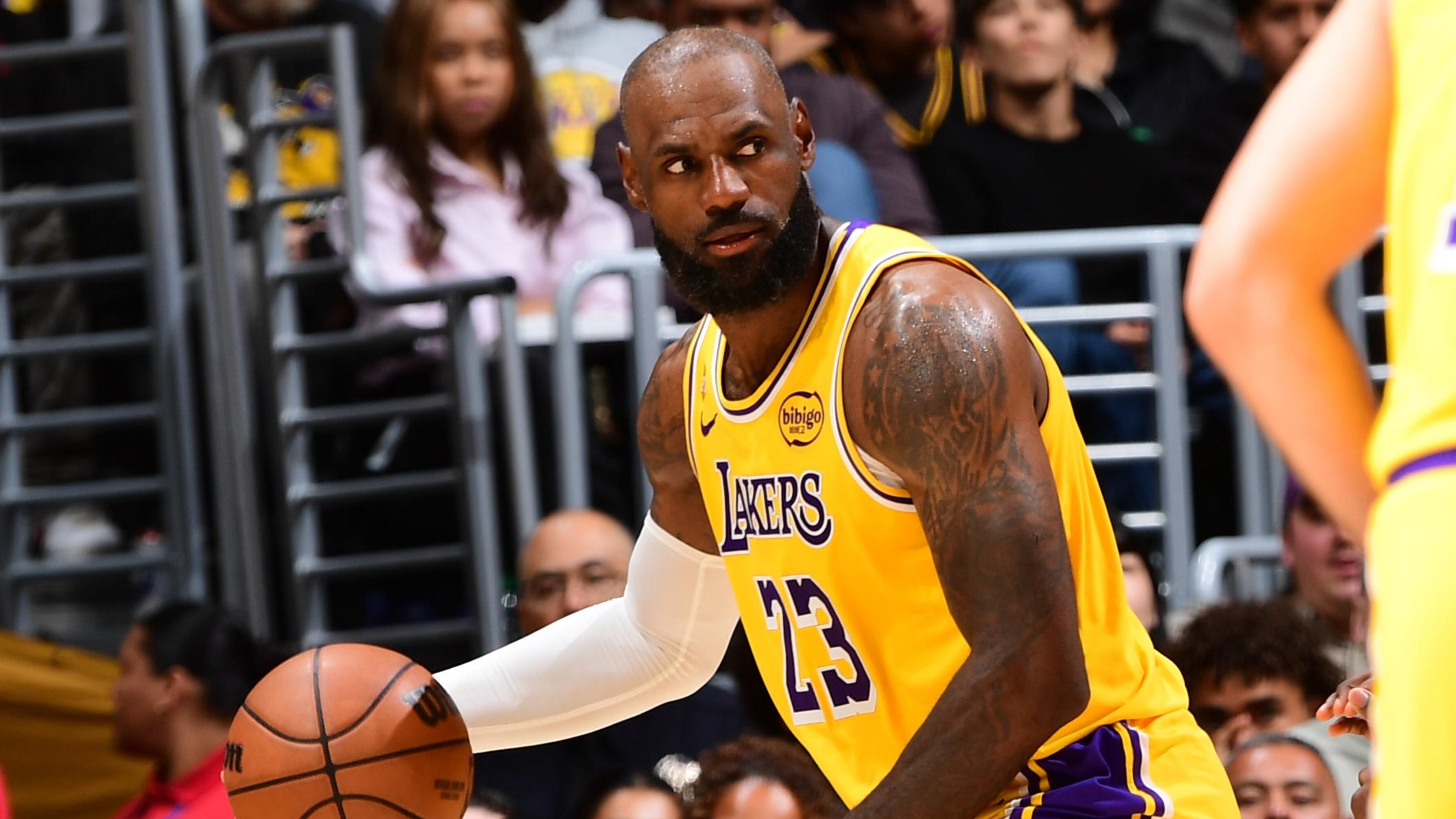 Watch LeBron James Make NBA History, Tie Another Kareem Record in ...
