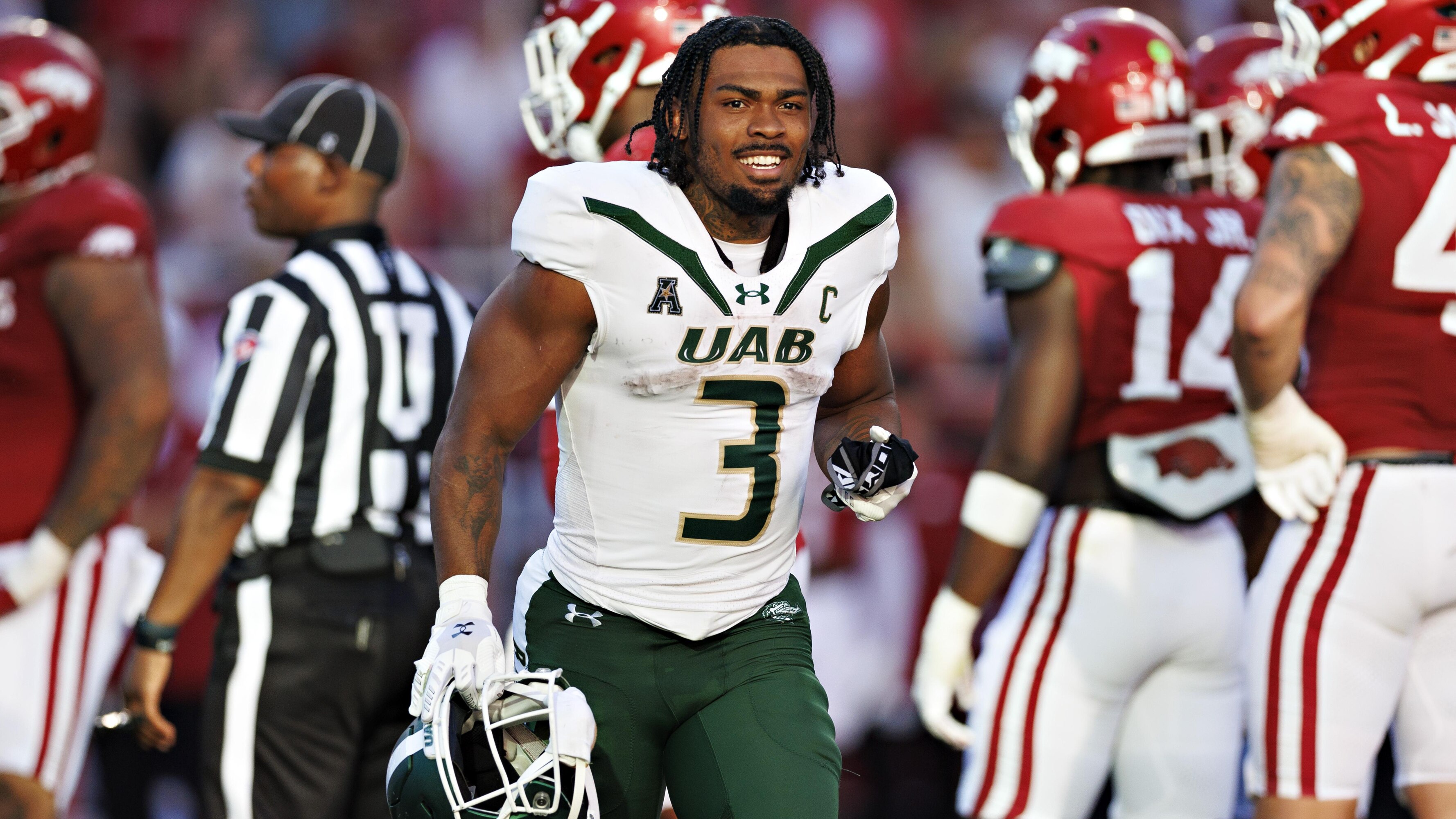Josh Jacobs' Brother Isaiah Reportedly Gets Packers Rookie Minicamp ...