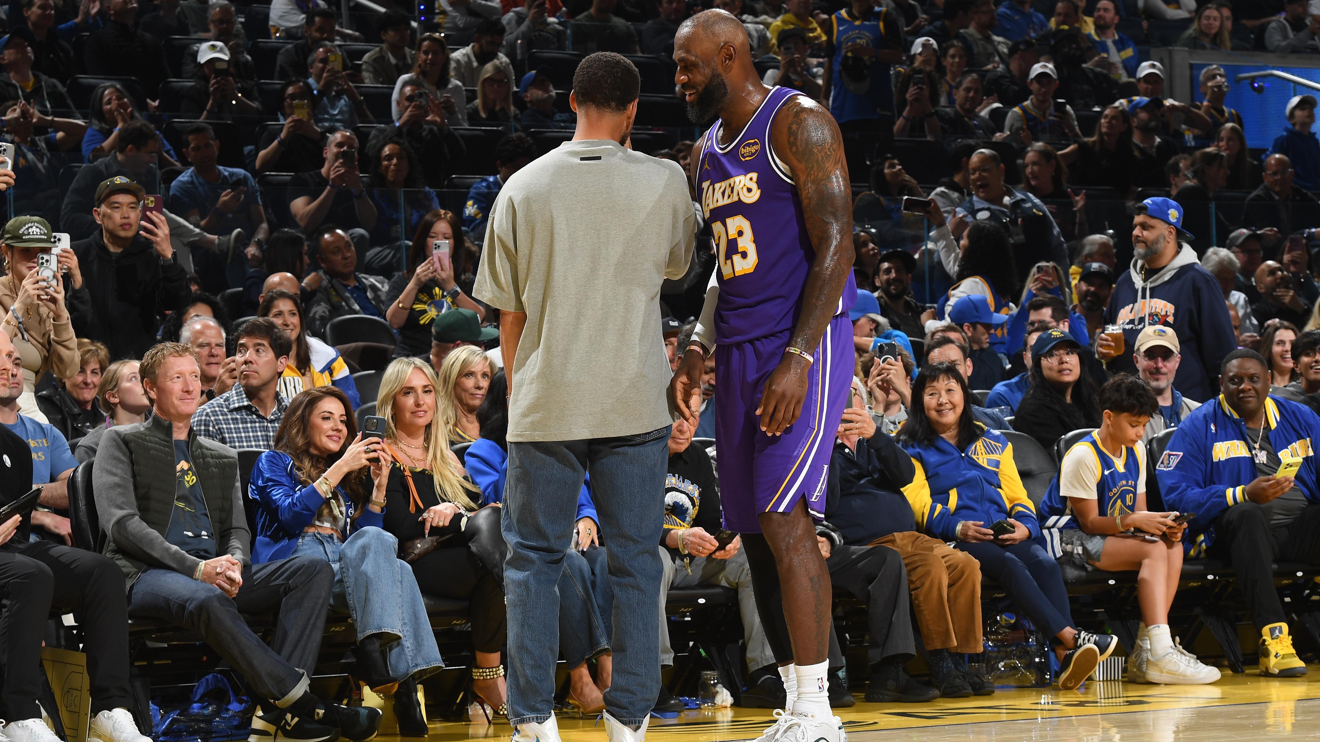 LeBron James Reacts to Steph Curry Wearing Nike LeBron 10 IDs in ...