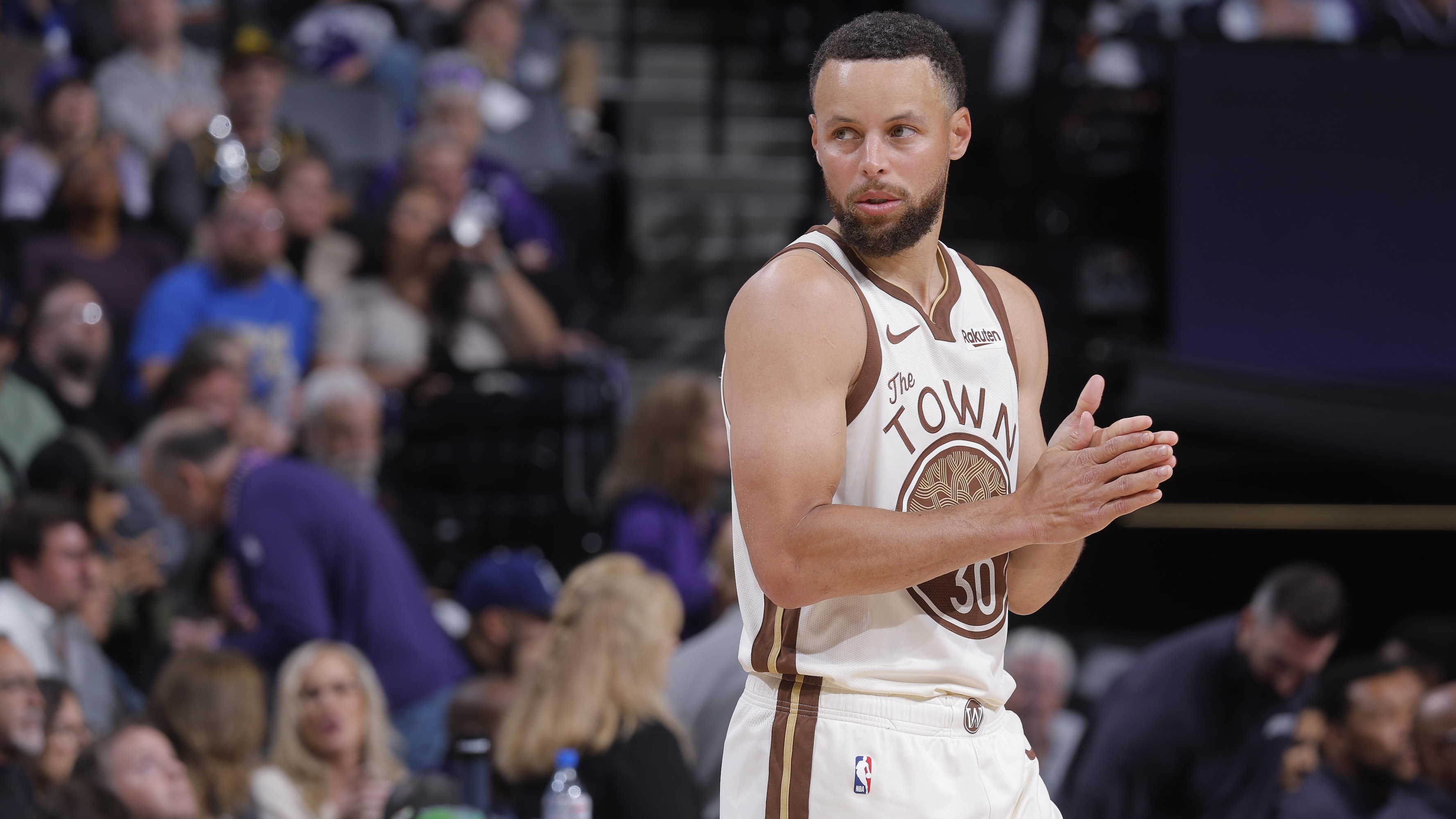 Watch Steph Curry Ask Courtside Fan If Clutch Shot Went In During ...