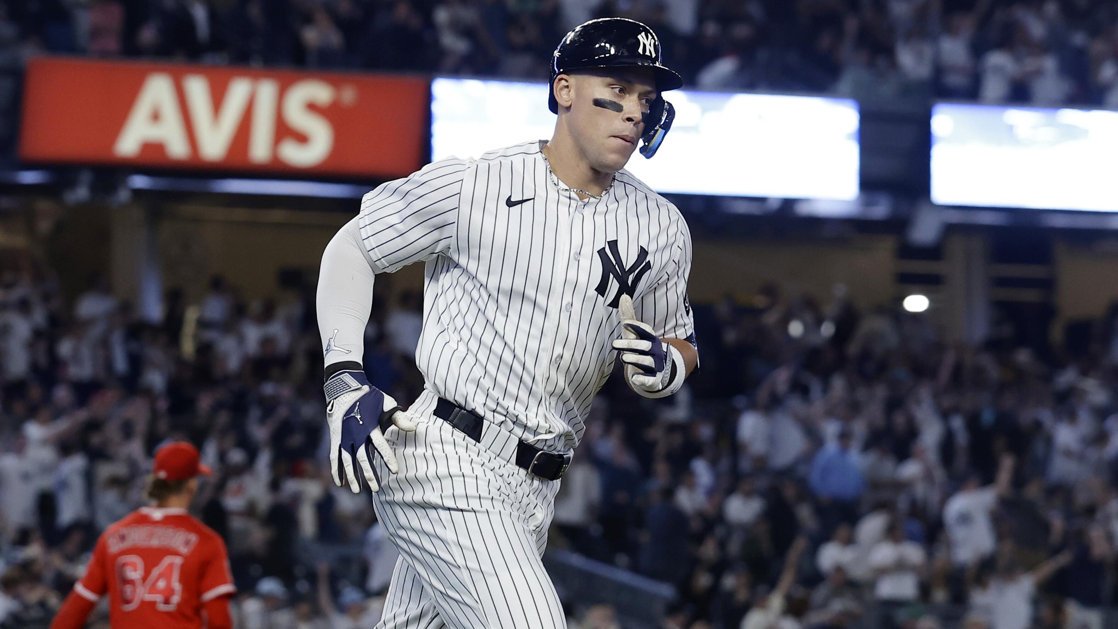 Aaron Judge, Mike Trout React to Making MLB History with 2-HR Game in ...