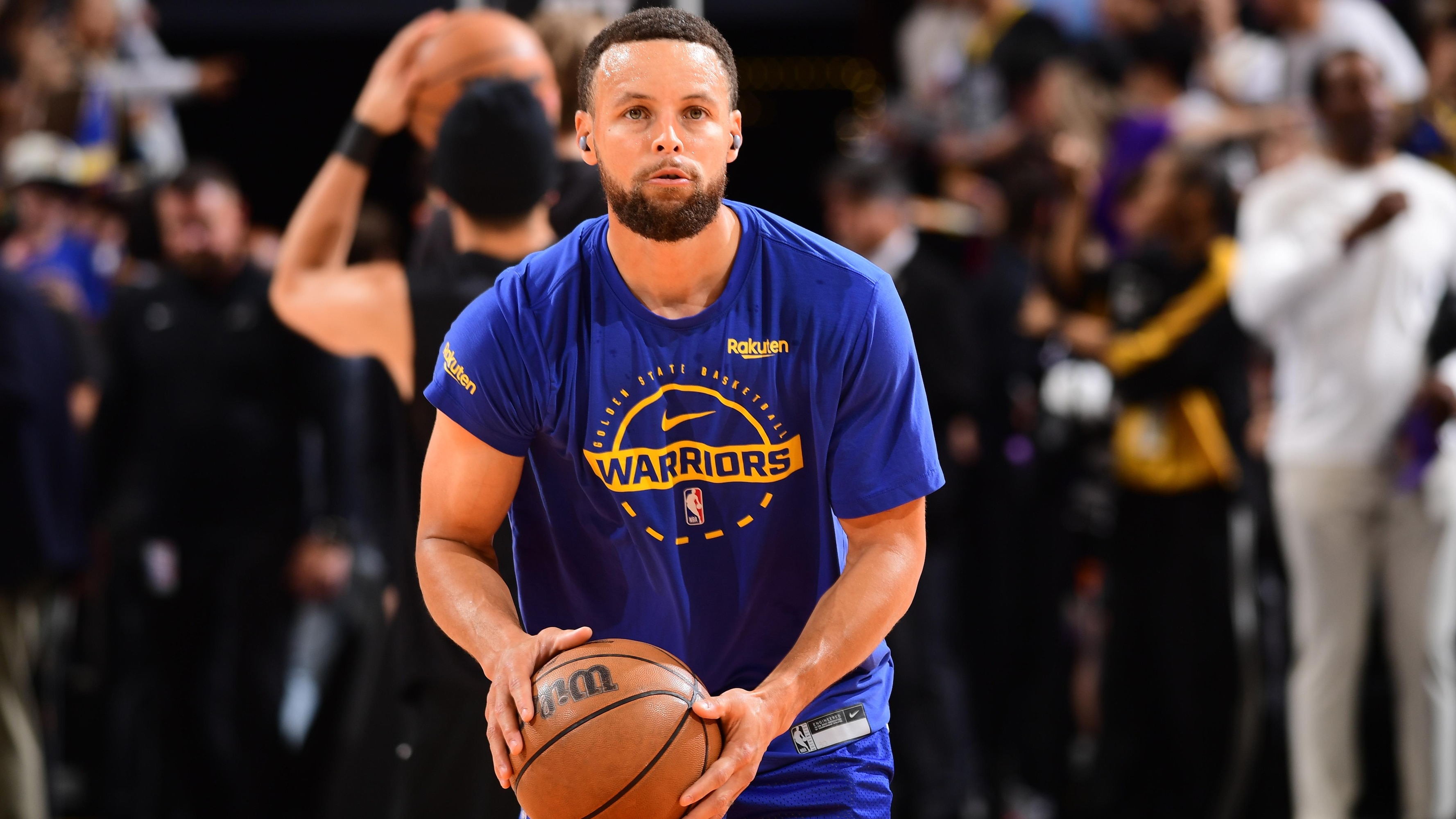 Steph Curry Wears Devin Booker's Signature Shoes to Warriors vs. Suns ...