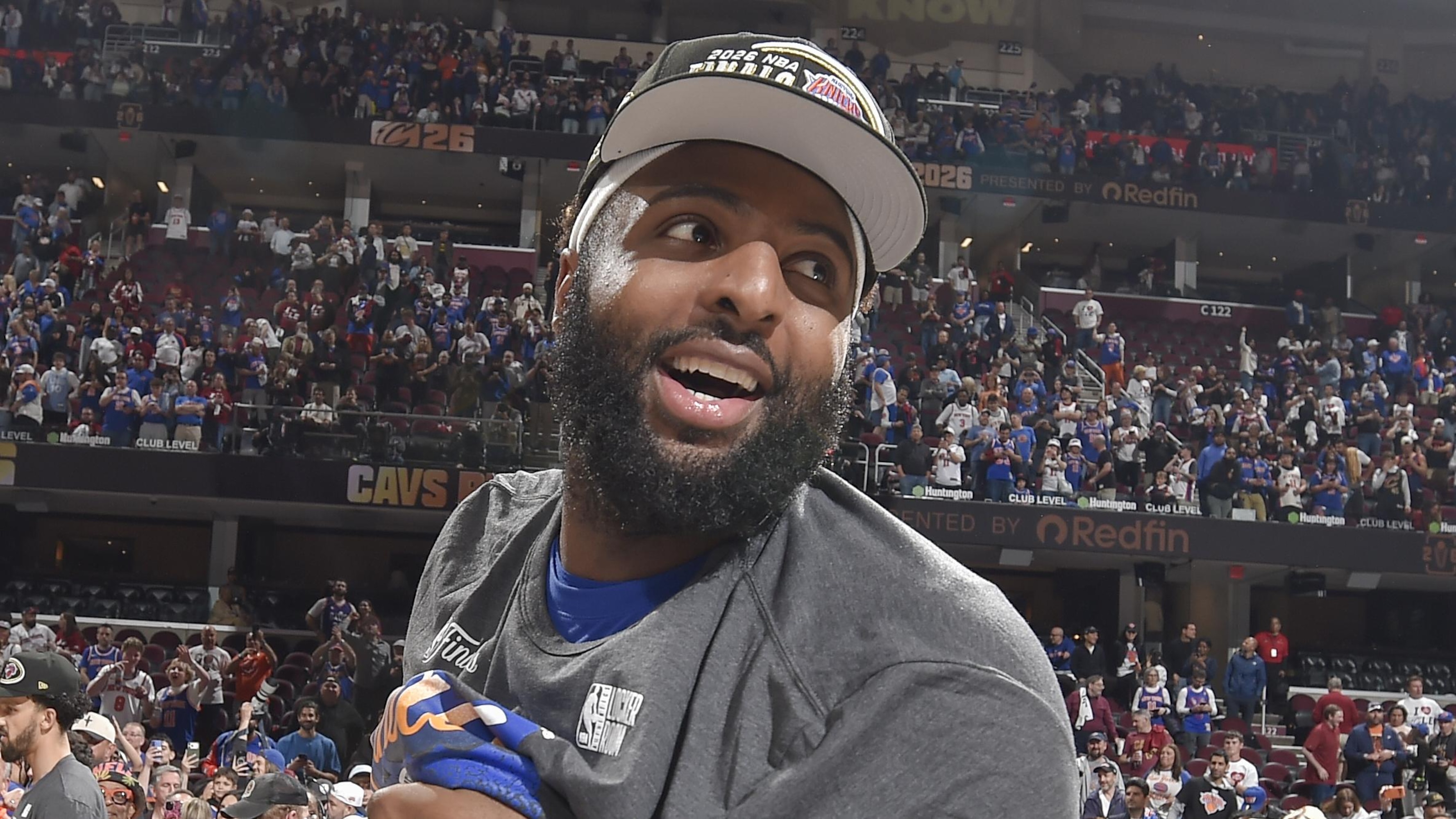 Mitchell Robinson drawing free agency interest from Lakers, Bulls ...