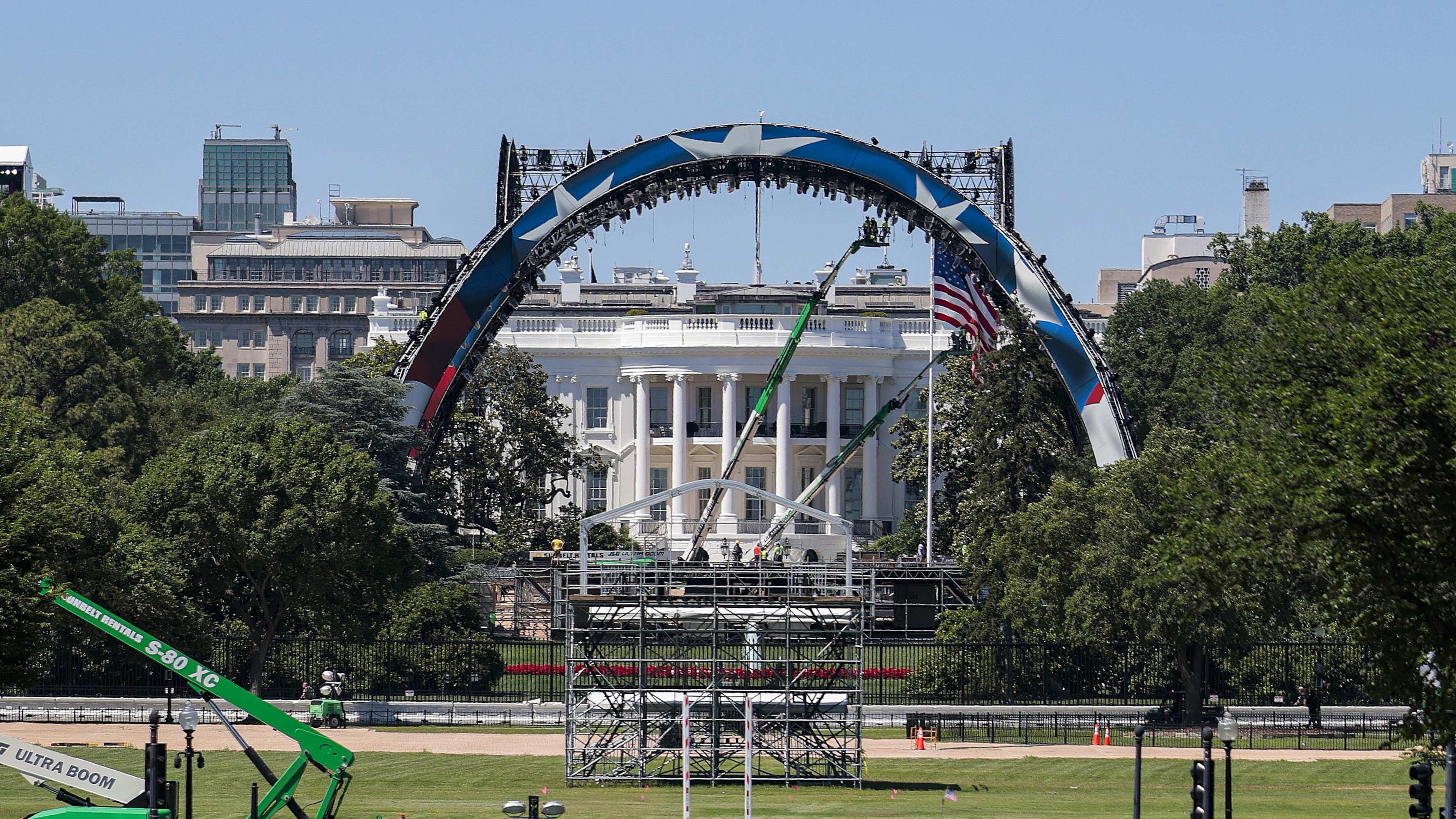 New Photo of UFC Octagon at White House Drops Ahead of Freedom 250 ...