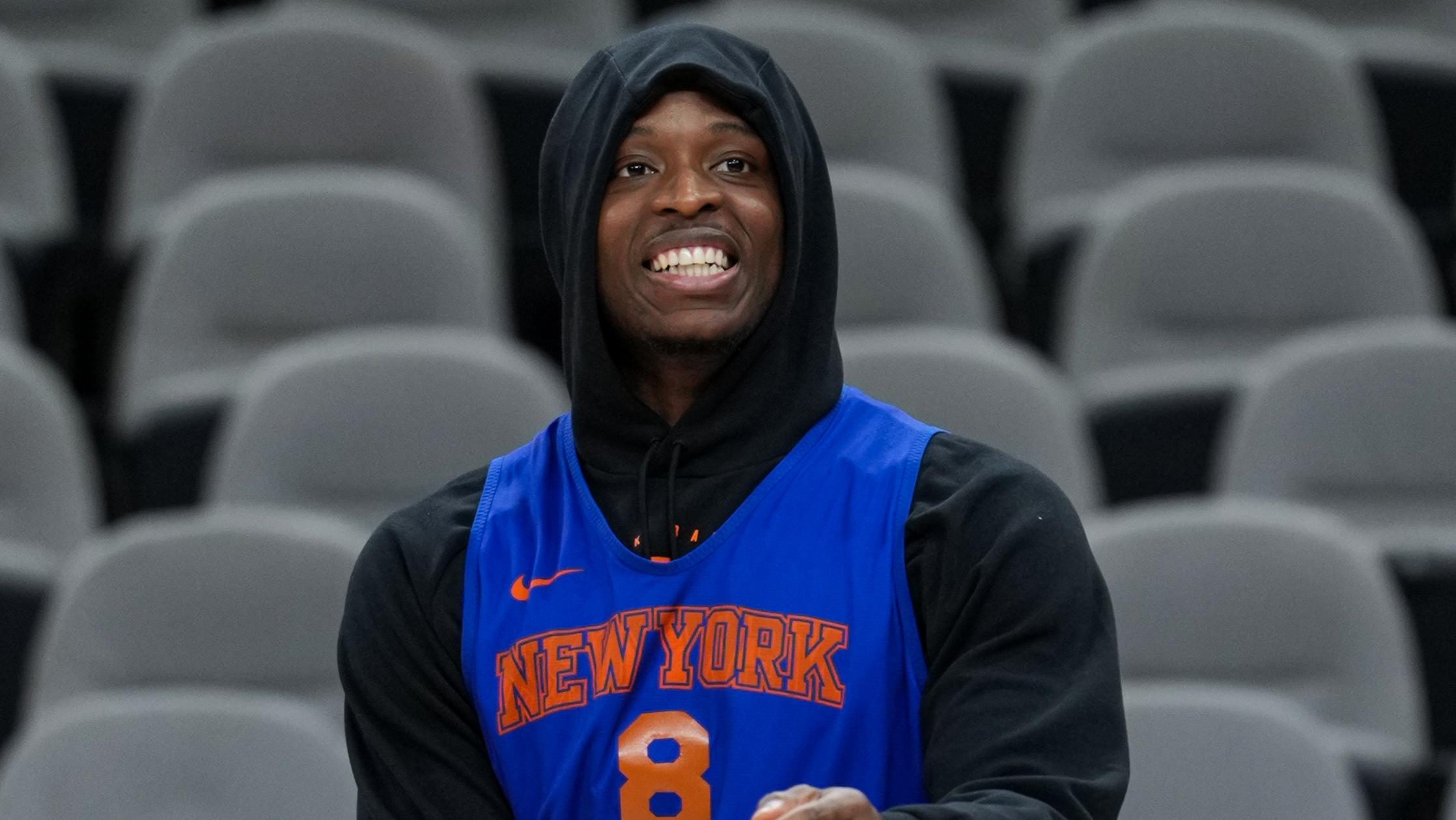 Knicks' OG Anunoby Reacts to 'Aura' Photos in New Video After NBA ...