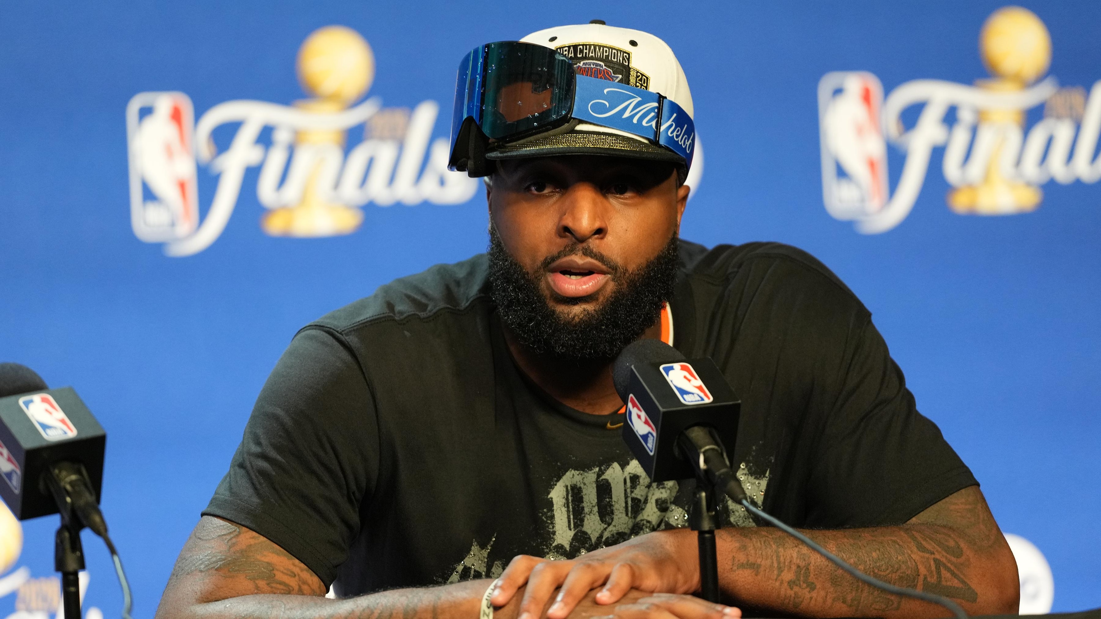 Watch Mitchell Robinson Reveal He Caught 2 Snakes During Knicks' Run to ...