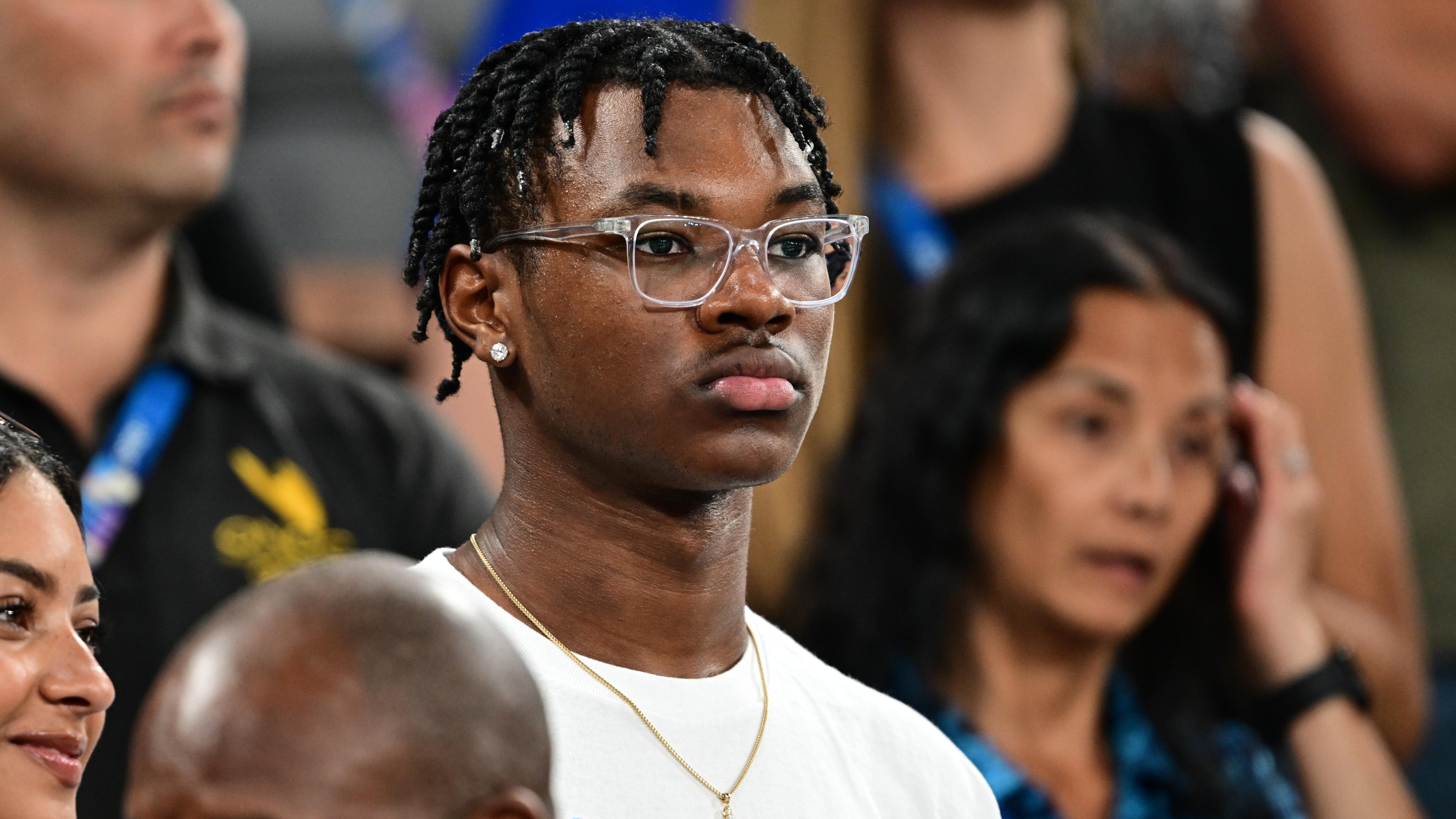 Arizona's Bryce James, Jackson Francois Recreate Viral '6 7' Meme in IG ...