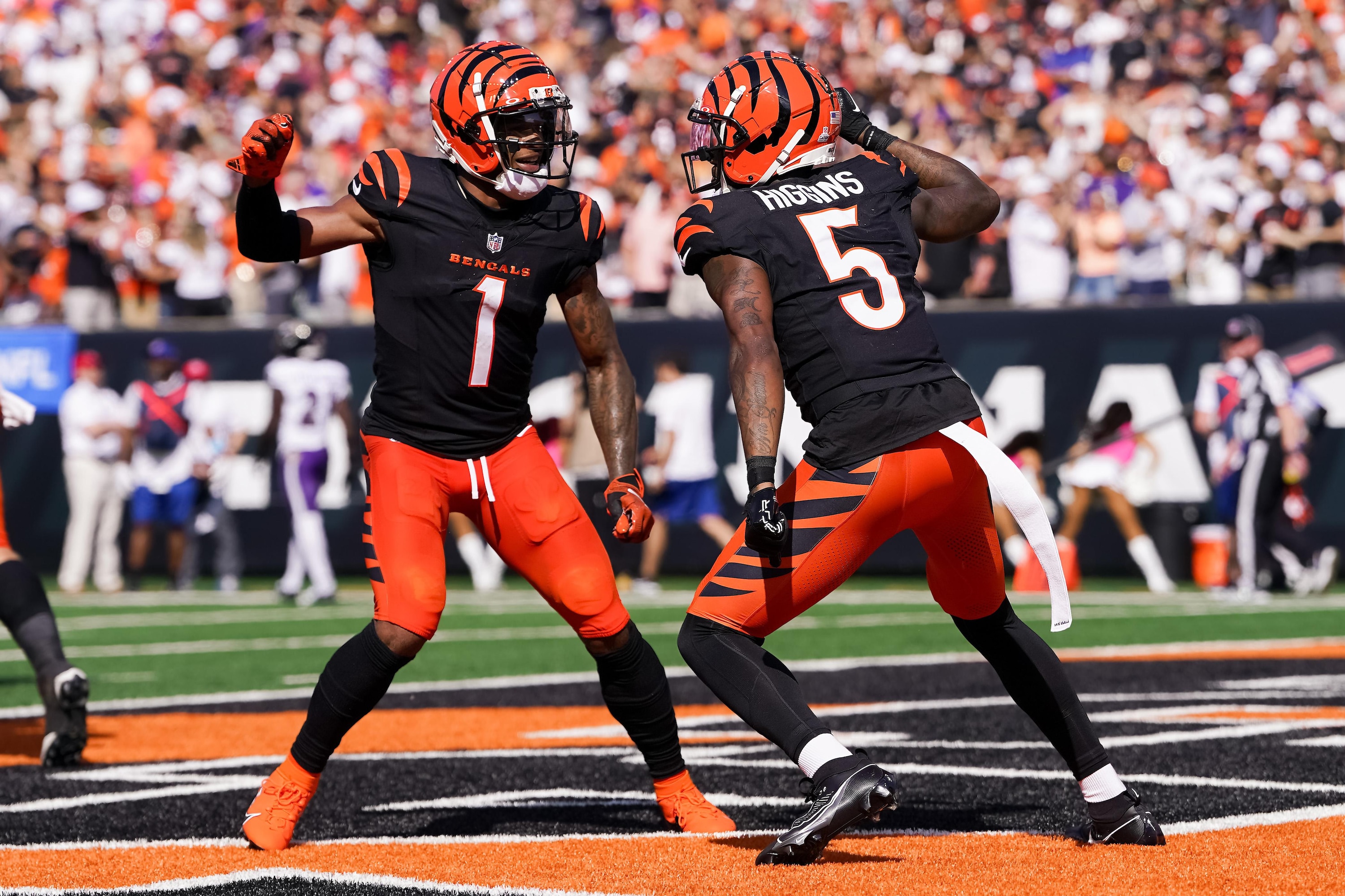 NFL Insiders: Skepticism That Bengals Will Extend All 3 of Chase ...