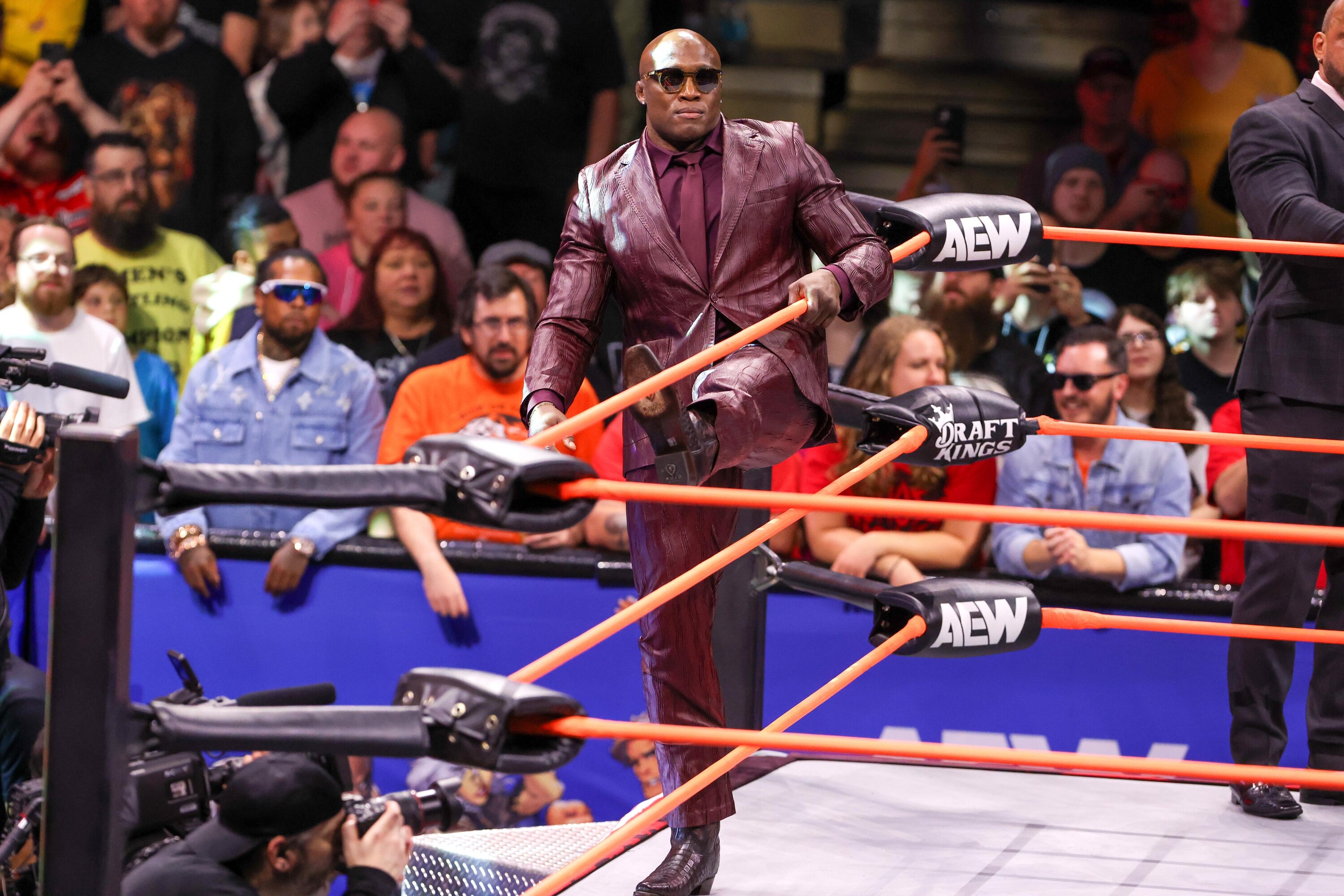 Bobby Lashley, Shelton Benjamin Retain Tag Titles vs. Outrunners at AEW ...