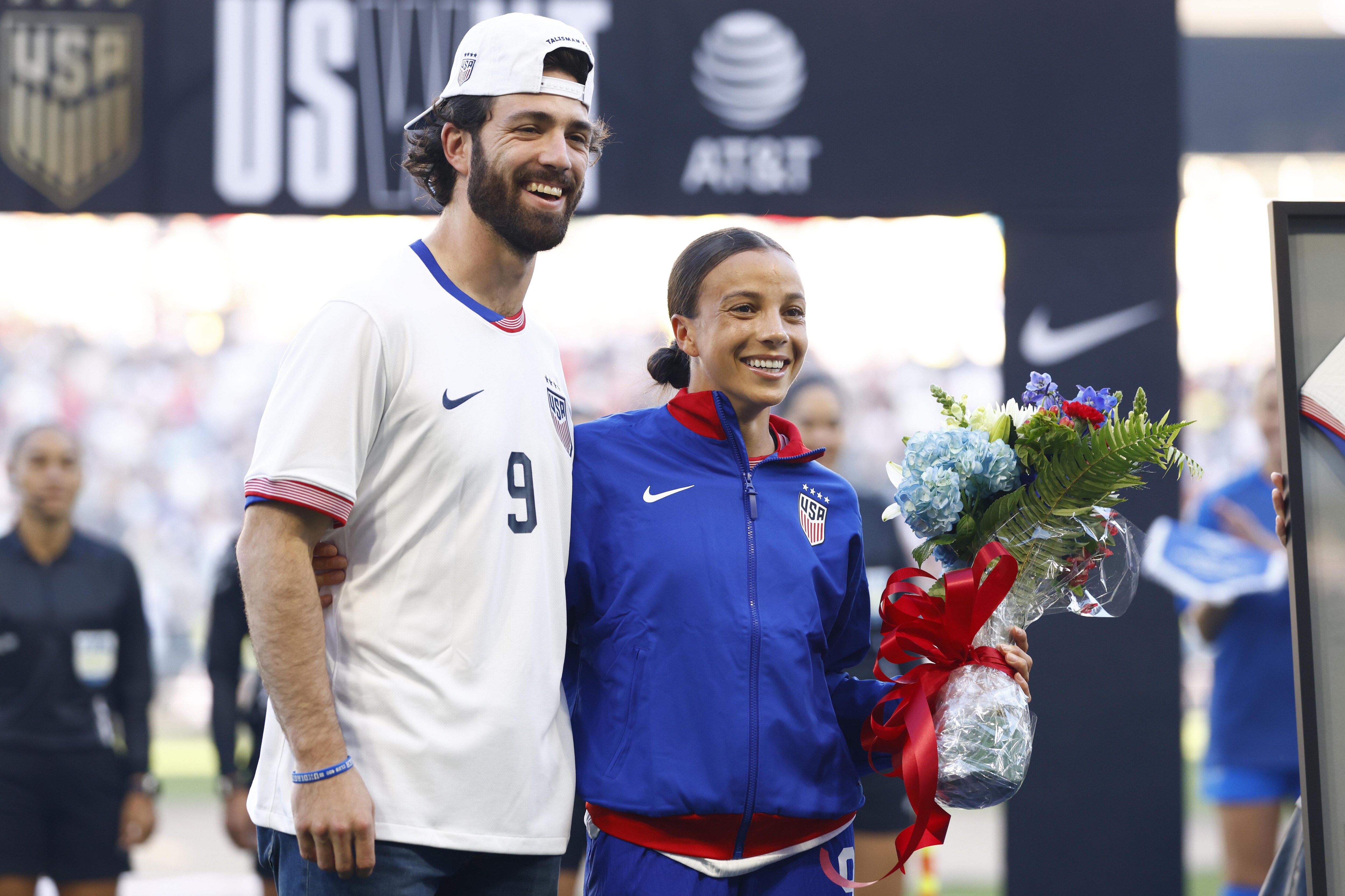 USWNT's Mallory Swanson, Cubs' Dansby Swanson Announce Pregnancy in IG ...