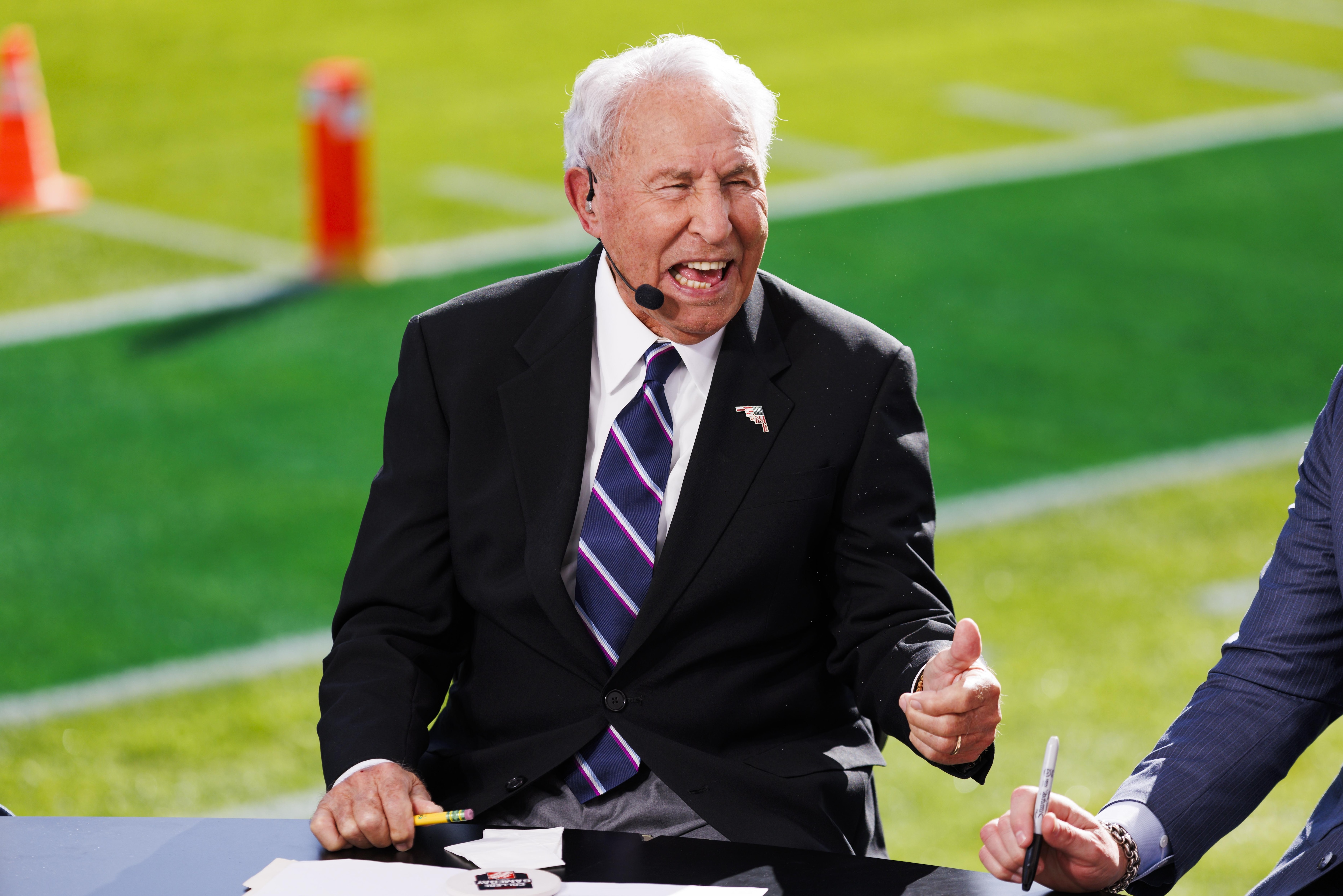 Lee Corso Will Retire From 'College GameDay' After Week 1 of 2025 CFB ...