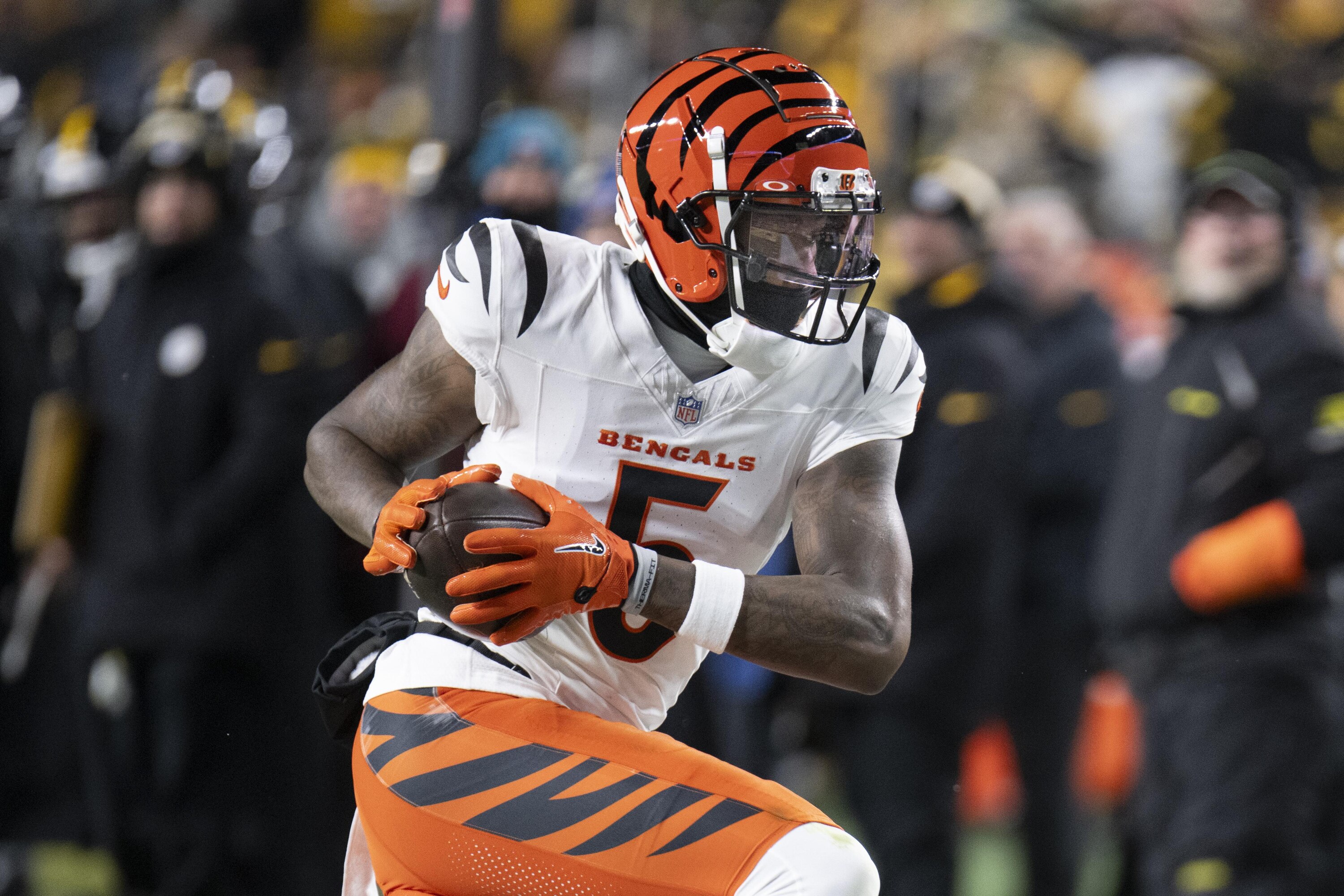 Photo: Tee Higgins' Mother Calls 2nd Bengals Franchise Tag ...