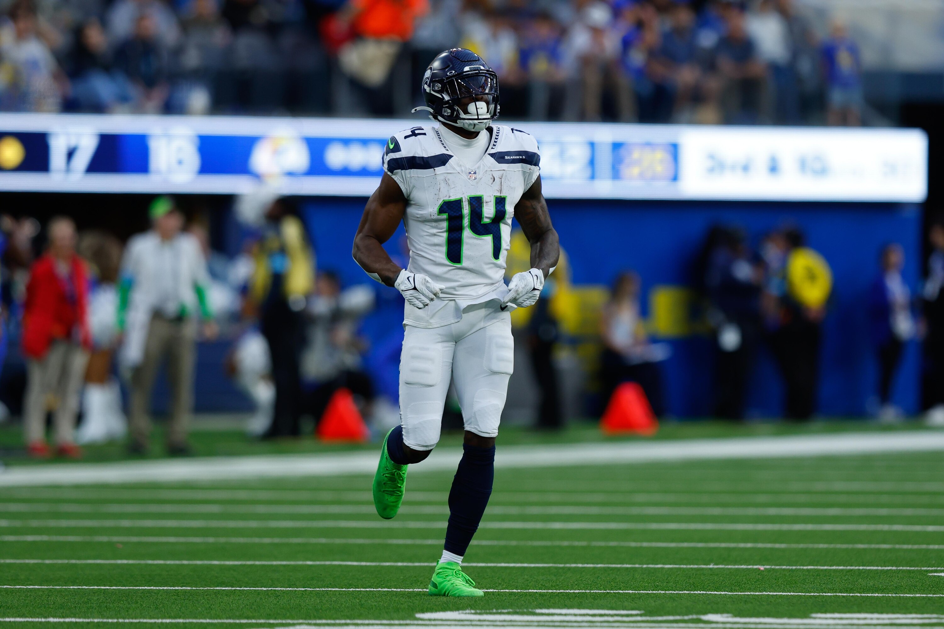 DK Metcalf Rumors: Seahawks Lower Asking Price After Geno Smith's Trade ...