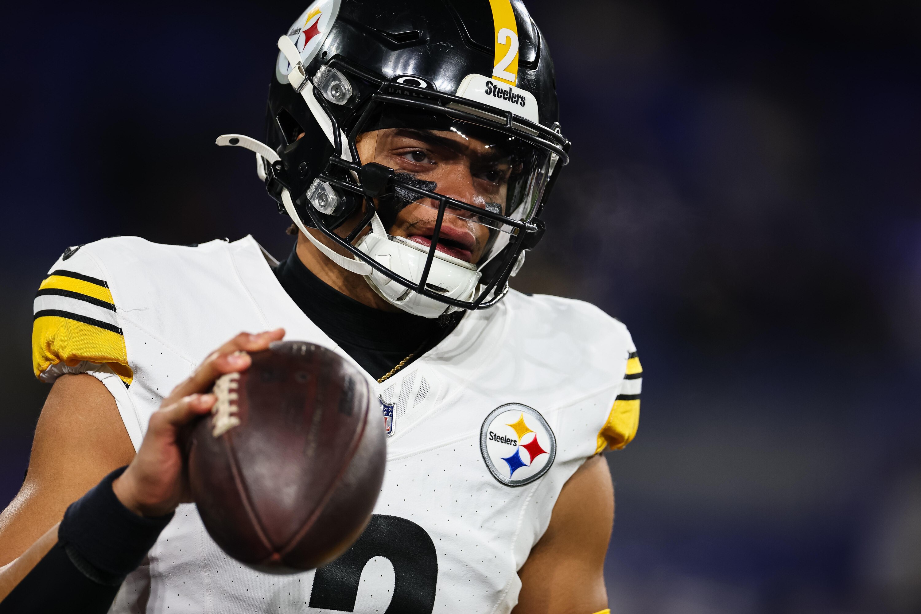 NFL Rumors: Jets 'High' on Justin Fields in Free Agency amid Cam Ward ...