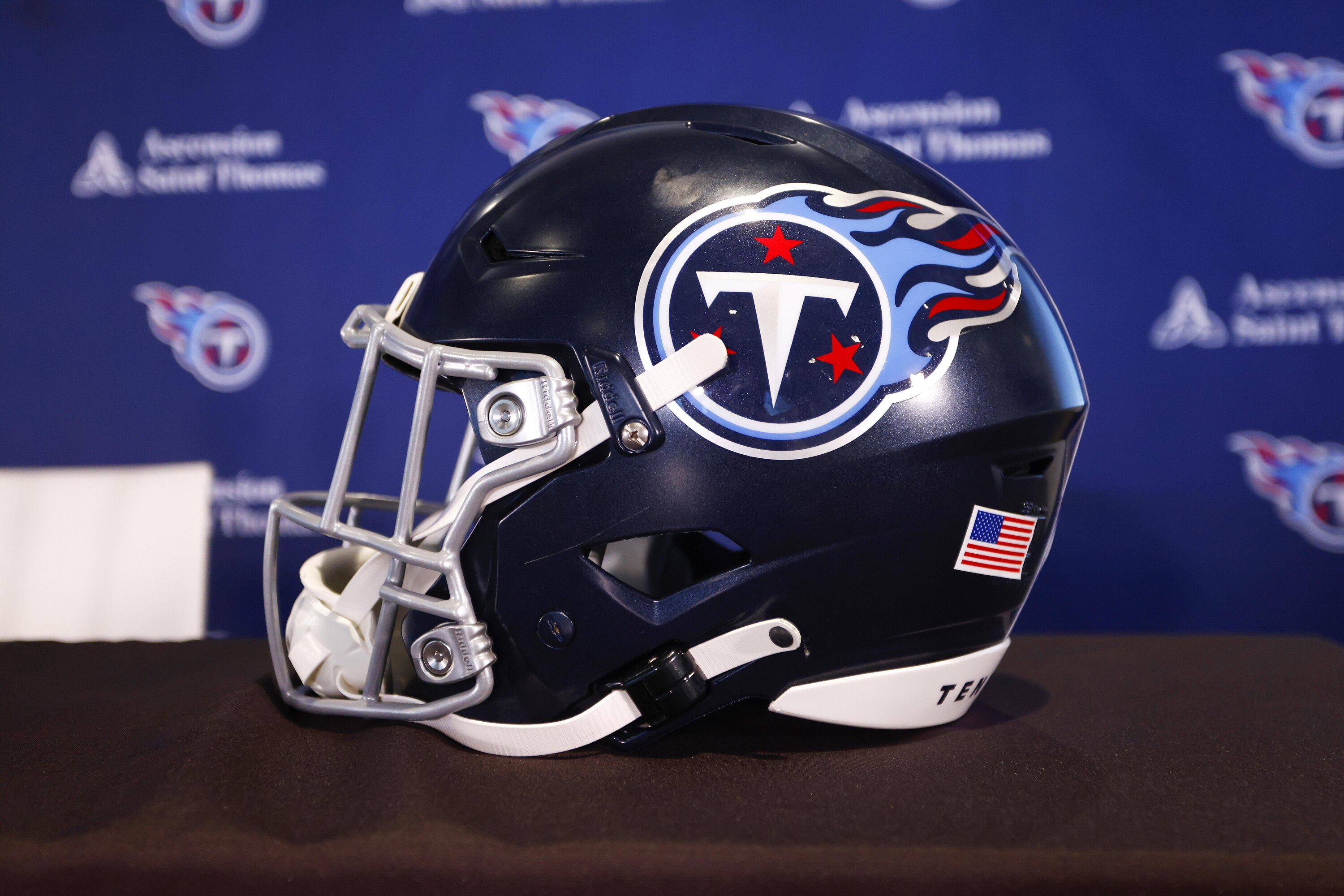 Titans GM: We're Not 'Anywhere Near' Decision to Keep or Trade NFL ...