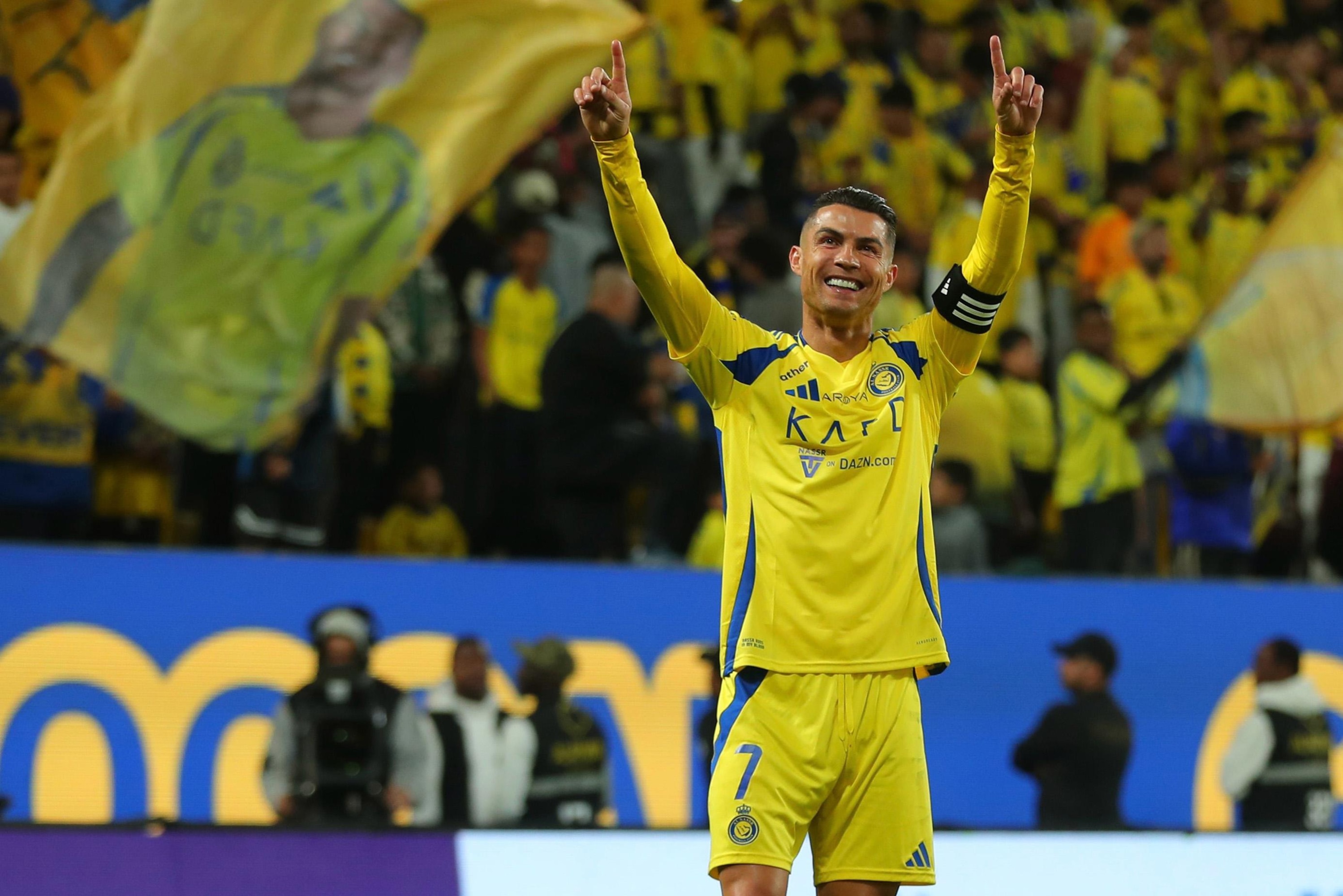 Cristiano Ronaldo, Stephen Curry Top Sportico List of 2024's Highest ...