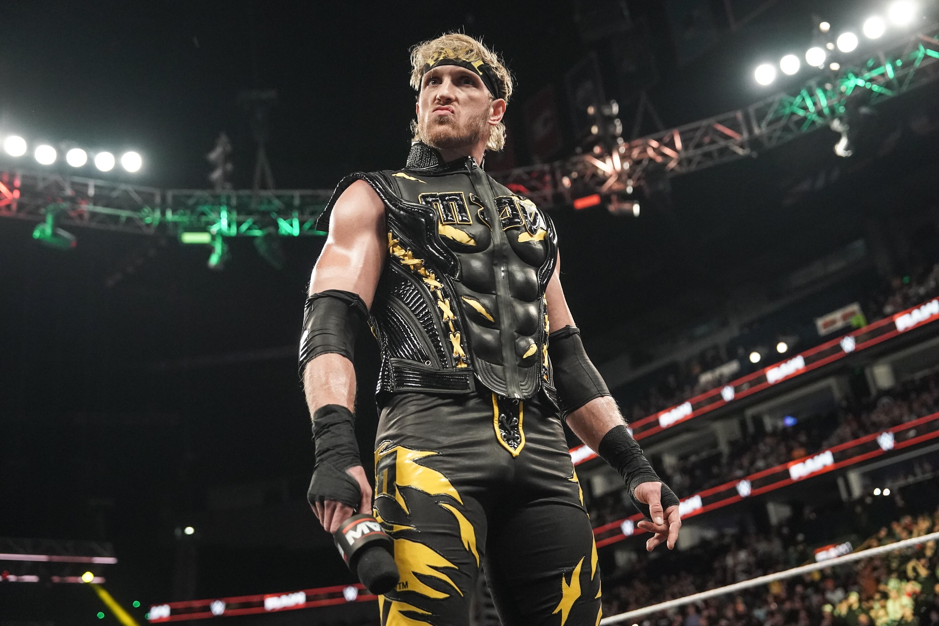 Lionel Messi's Bodyguard Challenges Logan Paul to Fight in Video ...