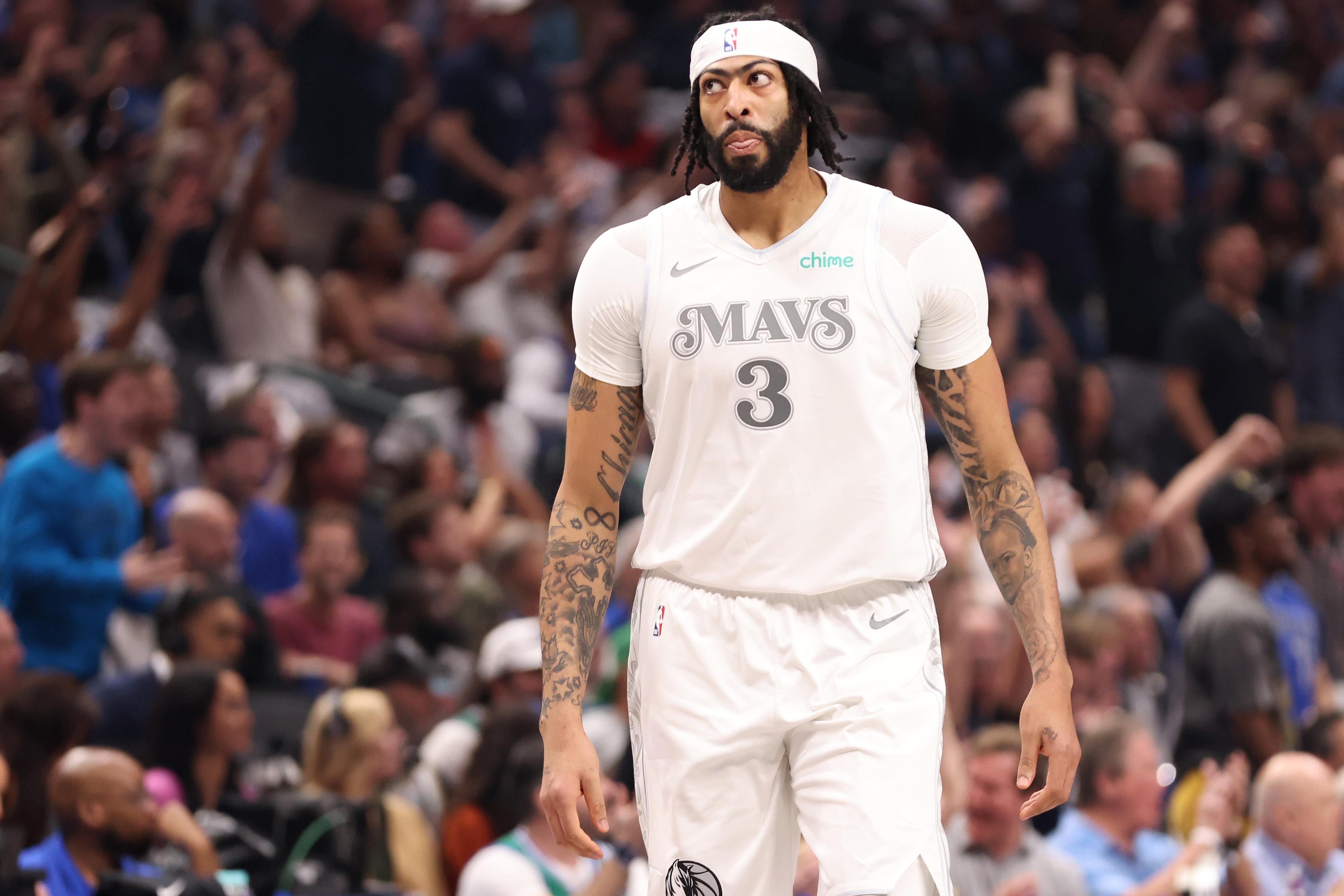 Report: Lakers to Honor Anthony Davis with Tribute Video in LA Return ...