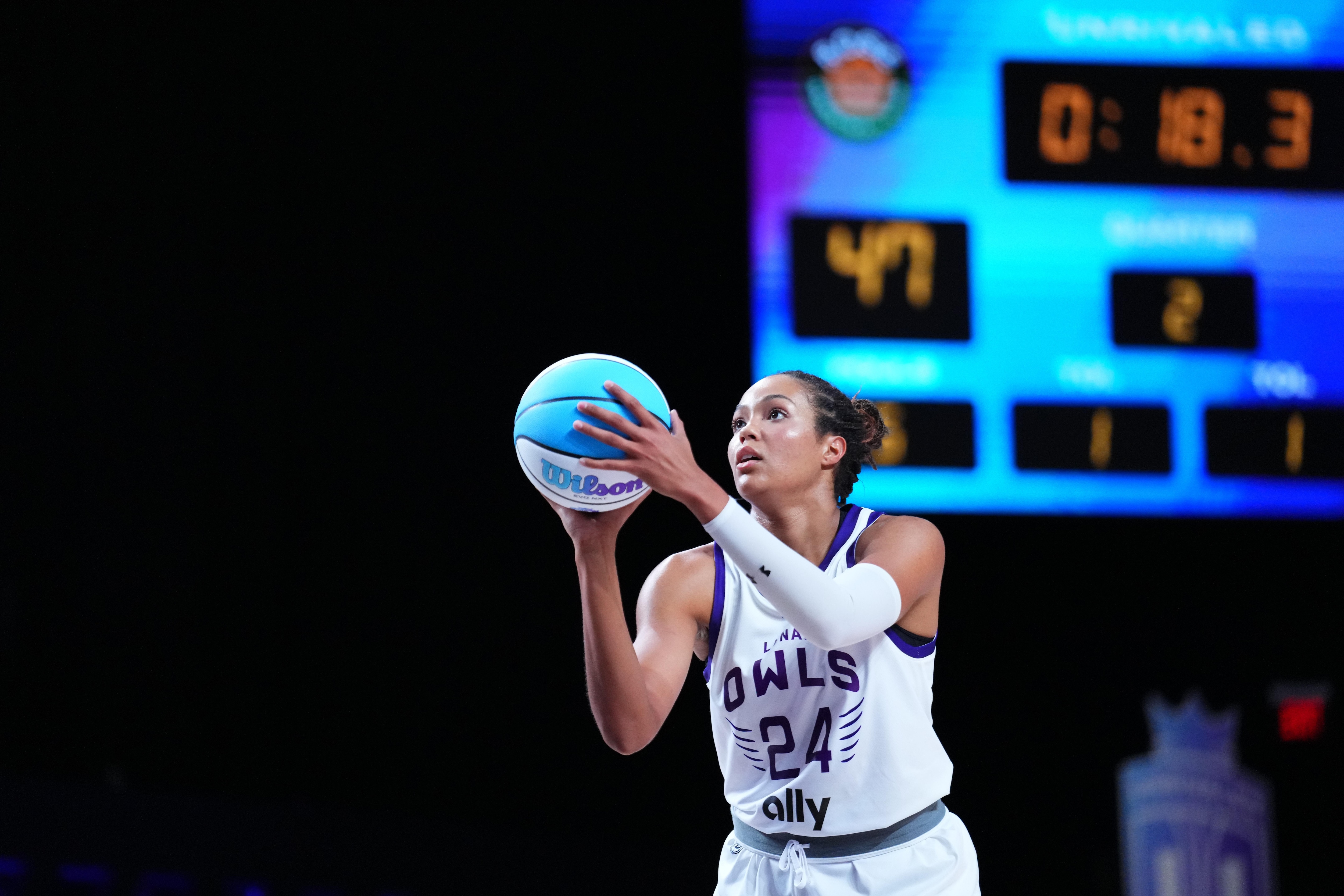 Vinyl Upset Napheesa Collier, Lunar Owls Beat in Unrivaled Playoffs ...