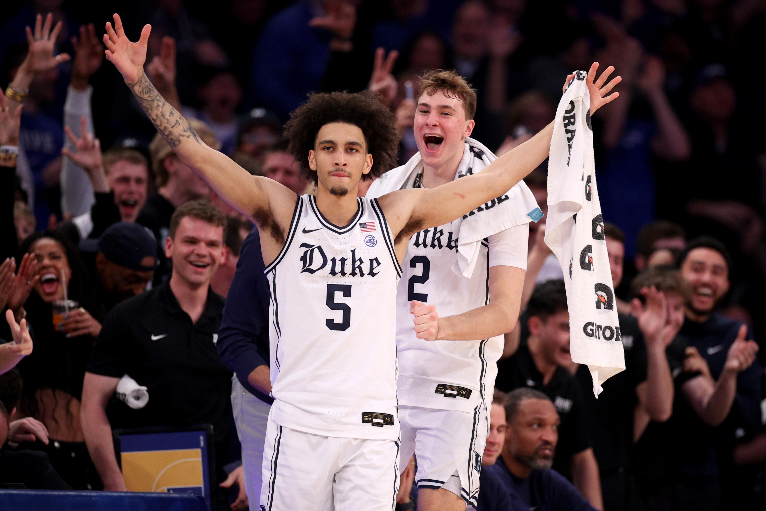 Cooper Flagg, Proctor 1-of-1 Topps Autograph Card Revealed amid Duke March Madness