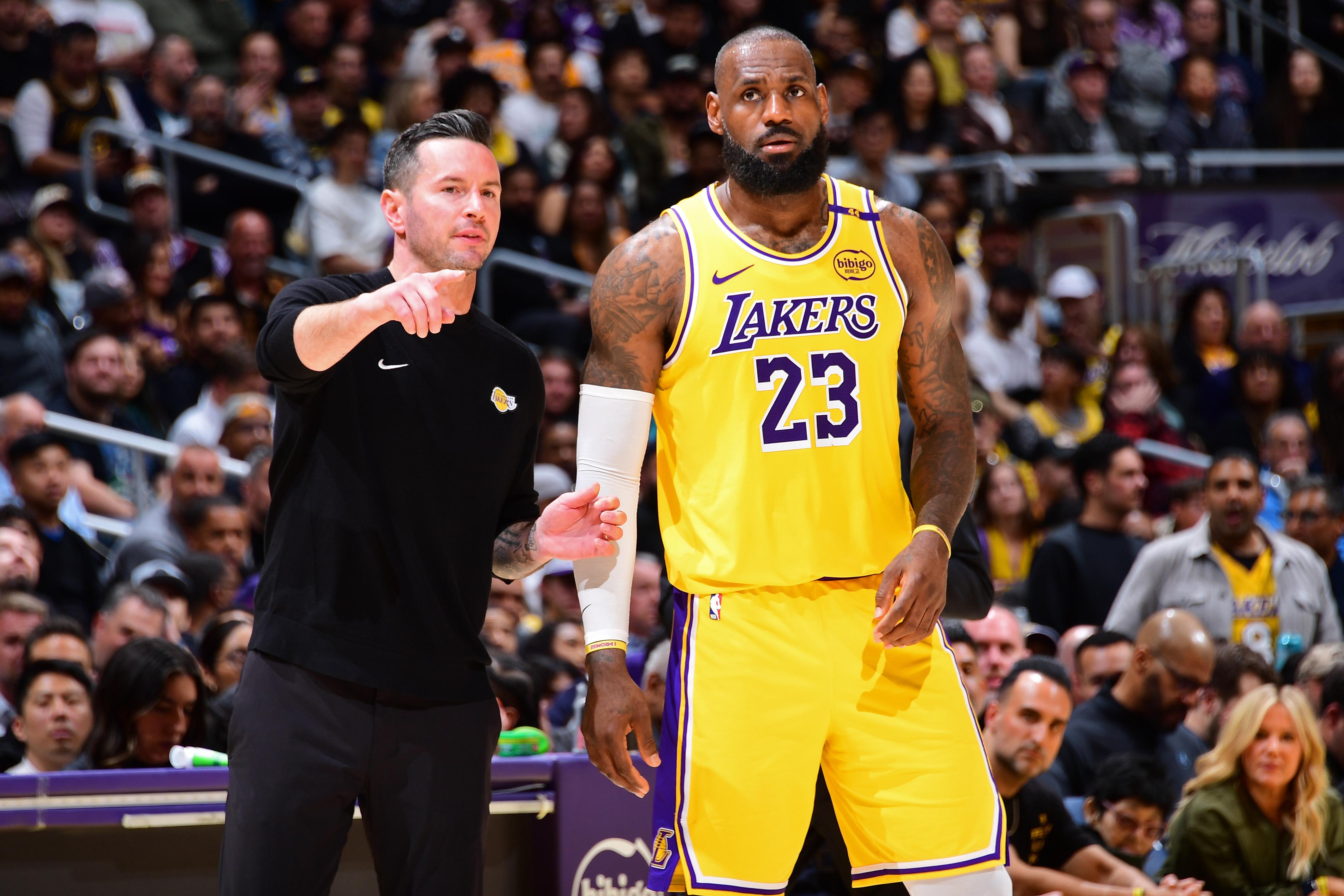 NBA Insiders Reportedly Felt Lakers Got 'Lucky' During 20-4 Run in Regular Season