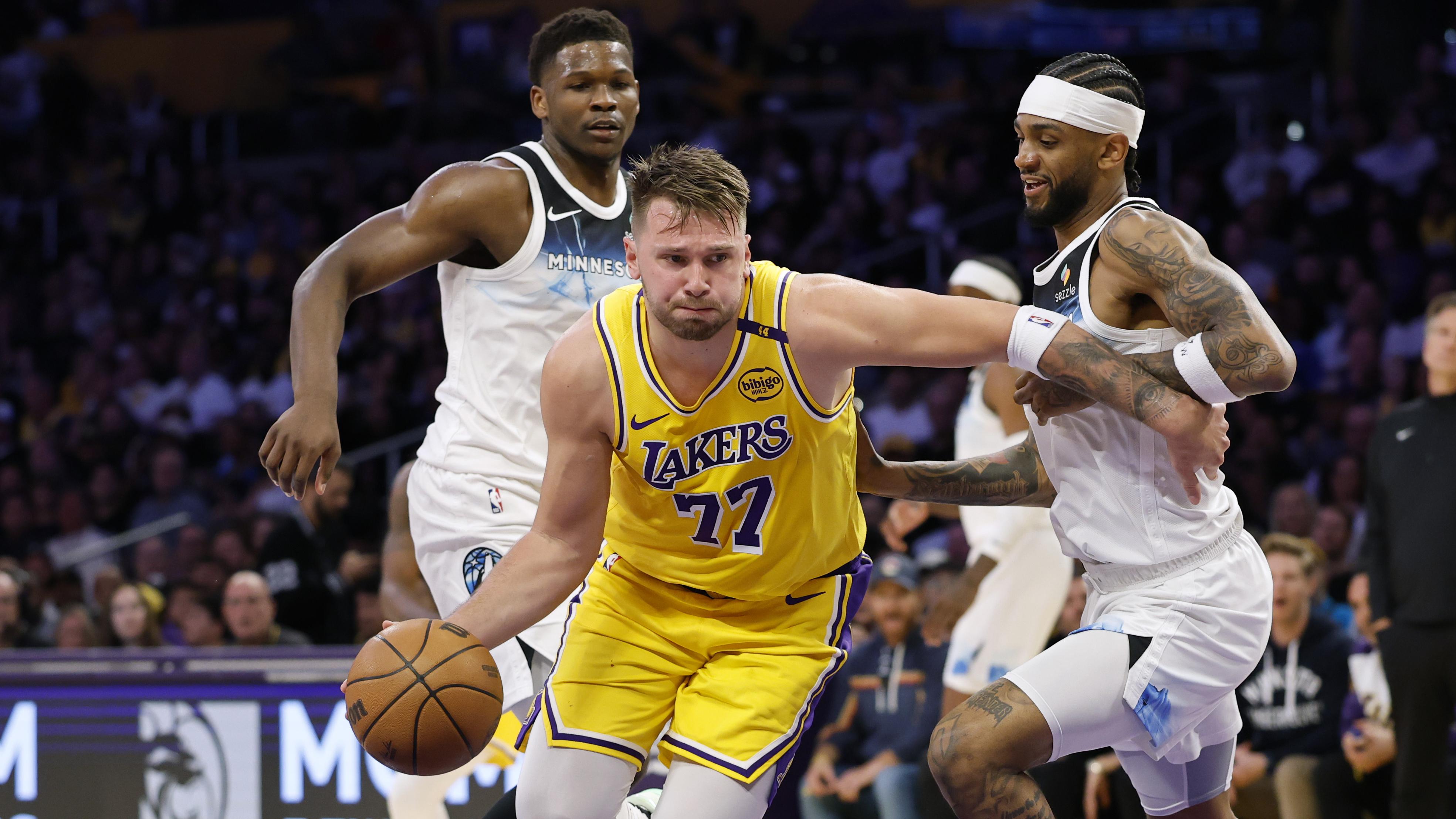 Lakers' LeBron James Makes NBA History with Player of the Month Award After Luka Trade