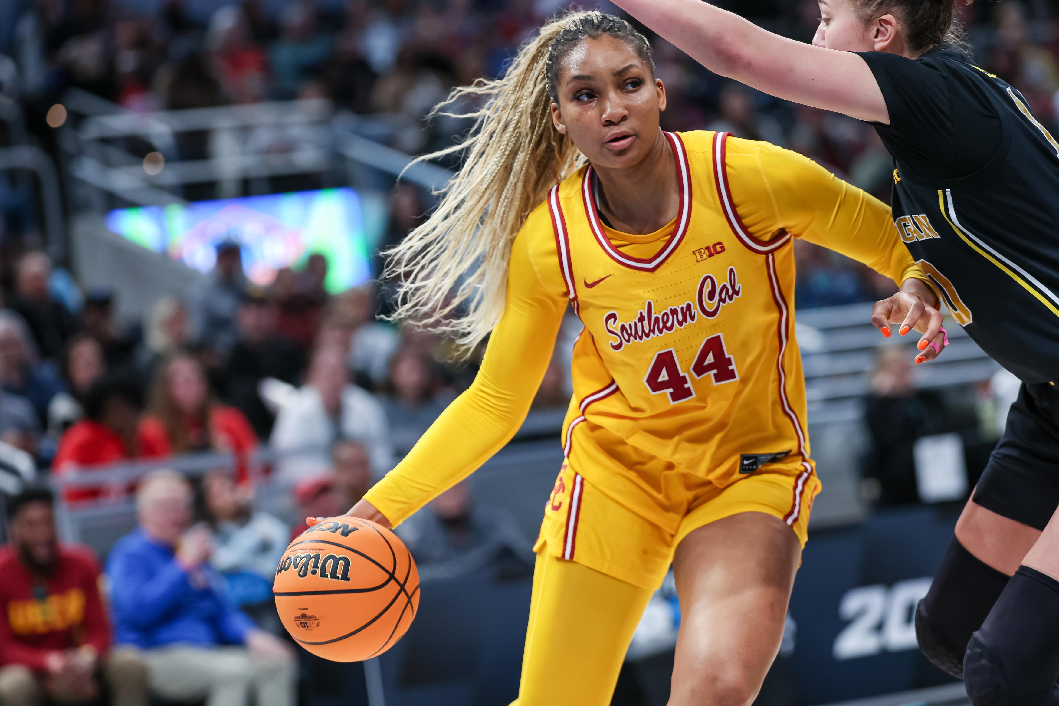 2025 WNBA Mock Draft 3.0: New No. 2 Emerges Behind Bueckers as March ...