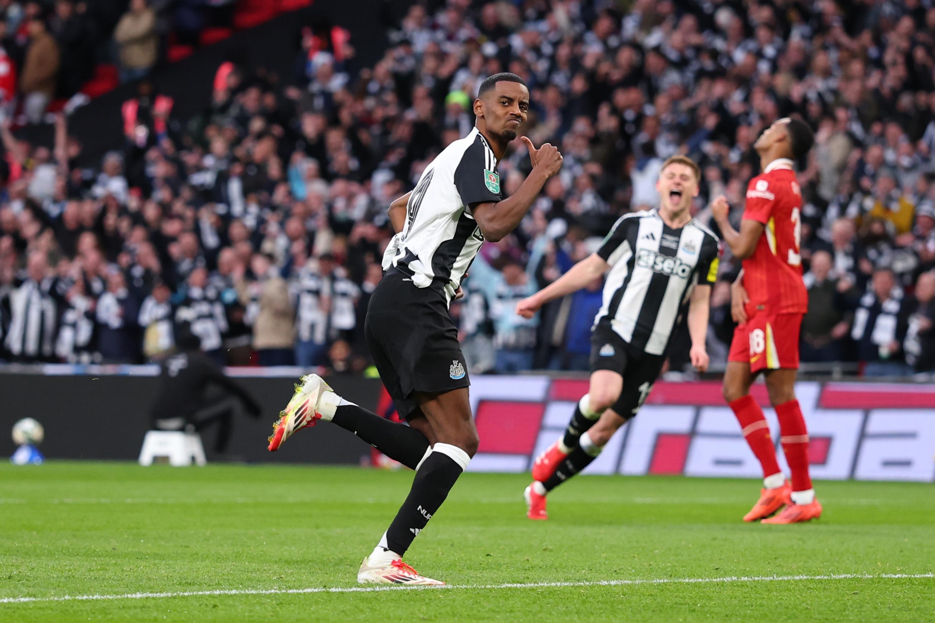 Ranking the 6 Best Transfer Landing Spots for Alexander Isak