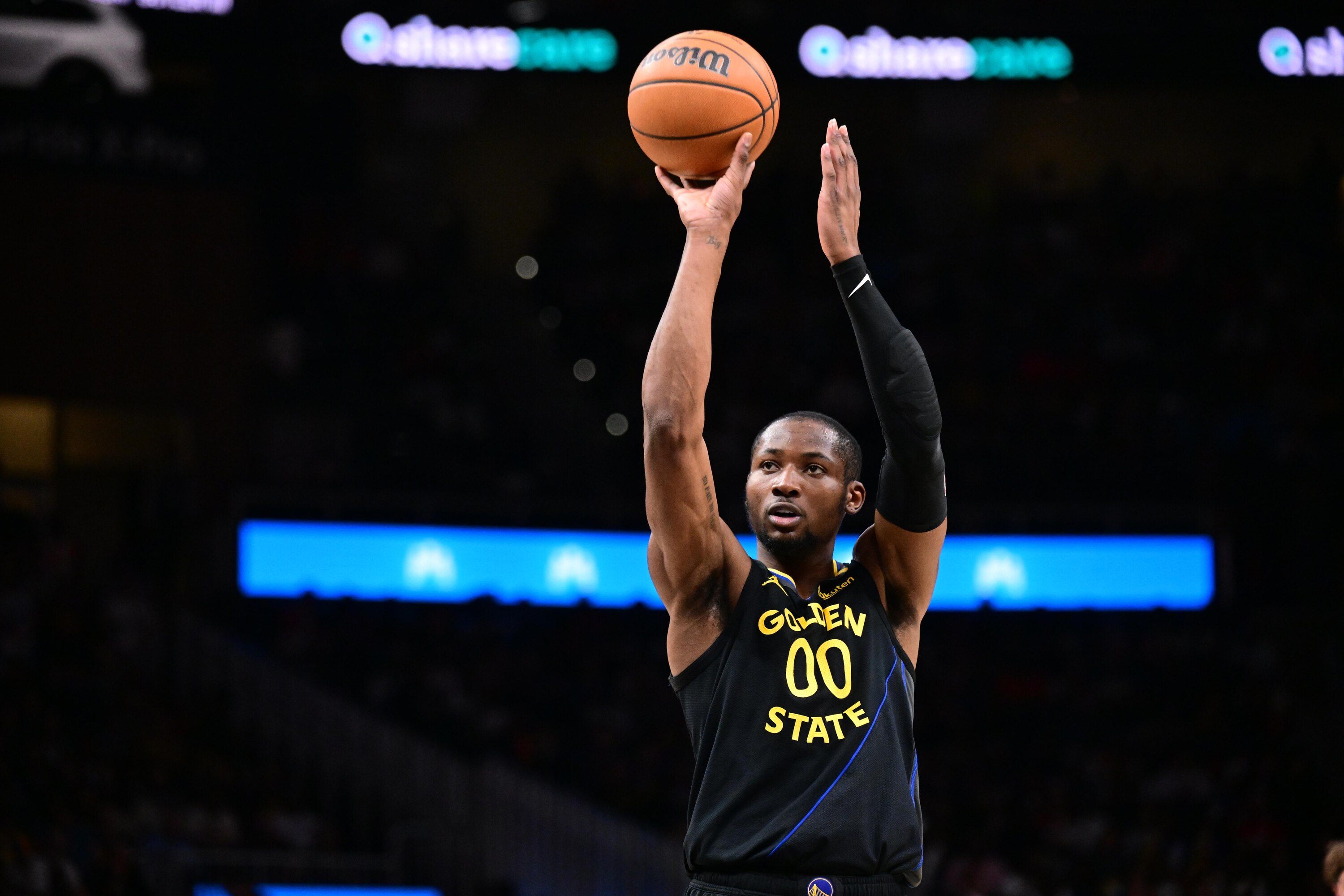 Warriors' Jonathan Kuminga Out vs. Spurs With Right Ankle Injury