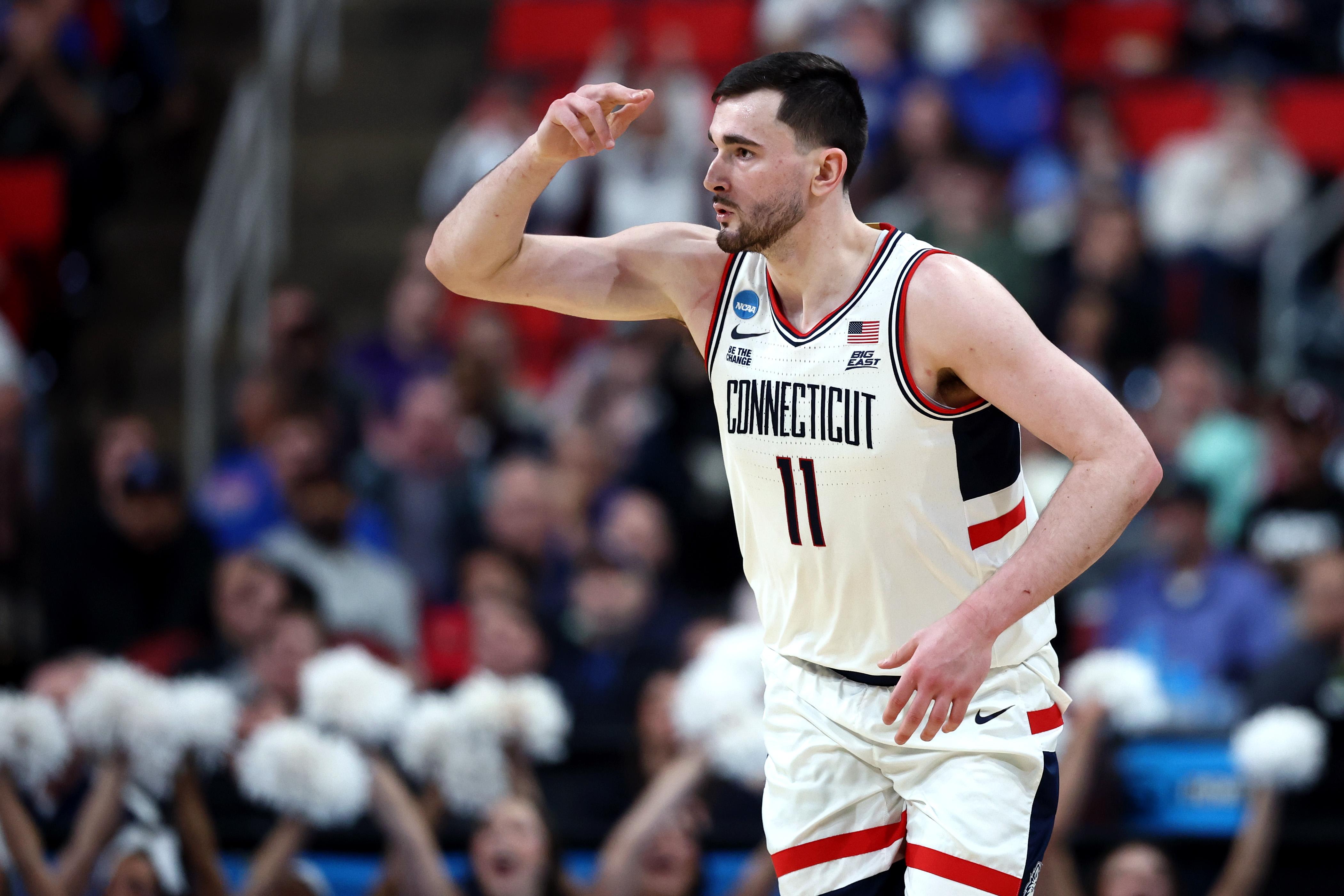 Dan Hurley, No. 8 UConn Celebrated By CBB Fans in March Madness Win vs ...