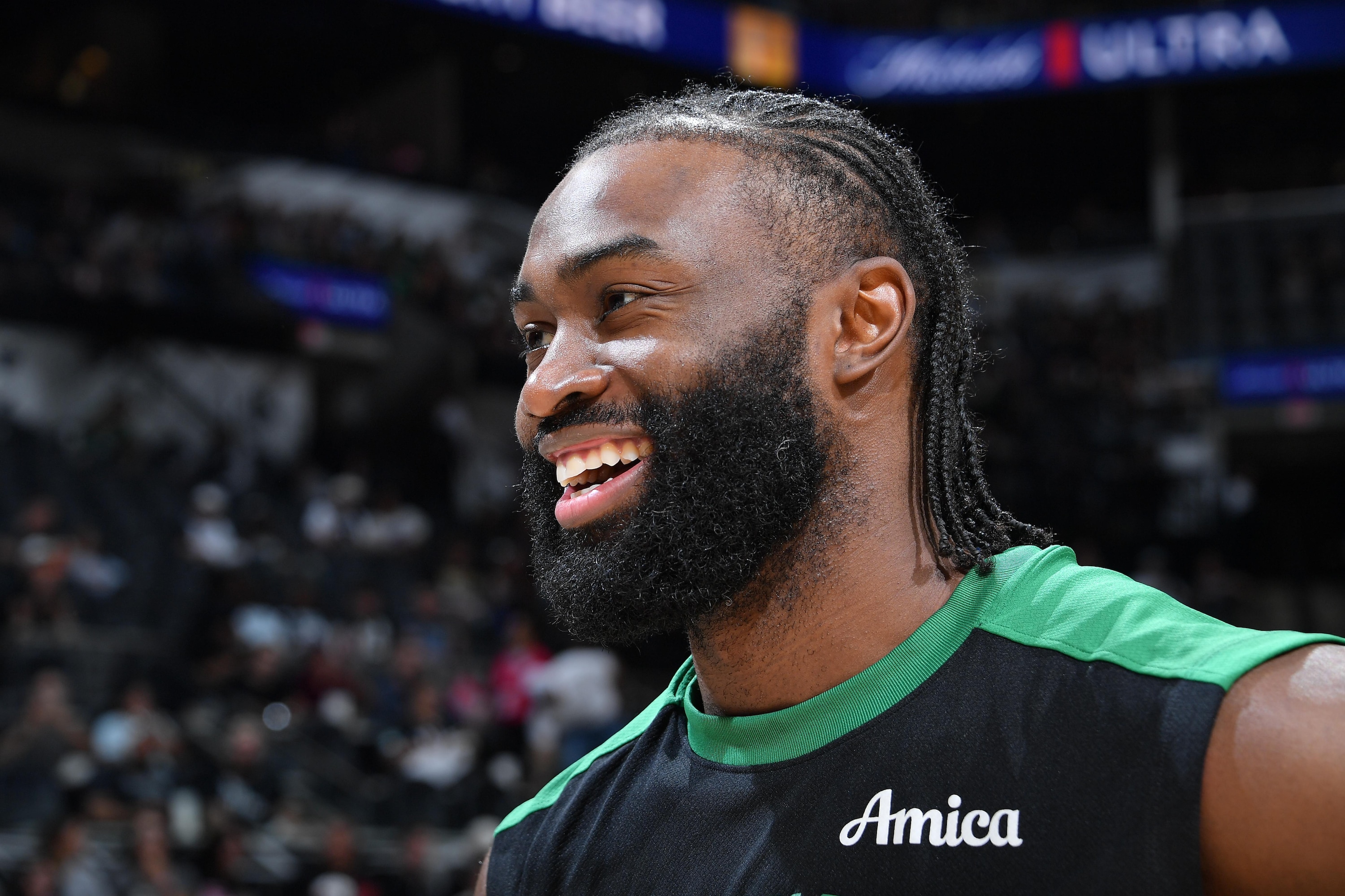 Celtics' Jaylen Brown Shows Off New Haircut in Photos Ahead of NBA Playoffs