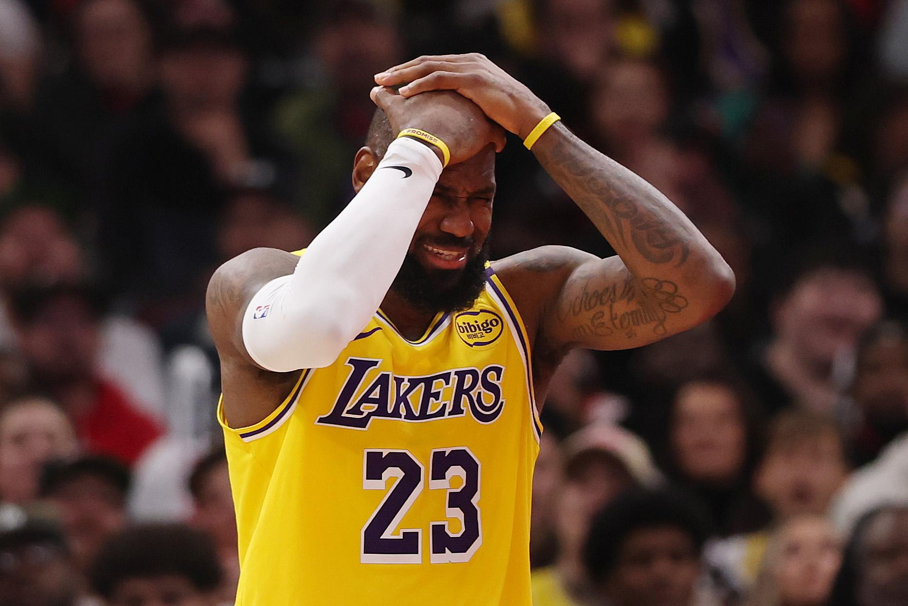 Who's Most to Blame For Los Angeles Lakers' Choke Job vs. Chicago Bulls?
