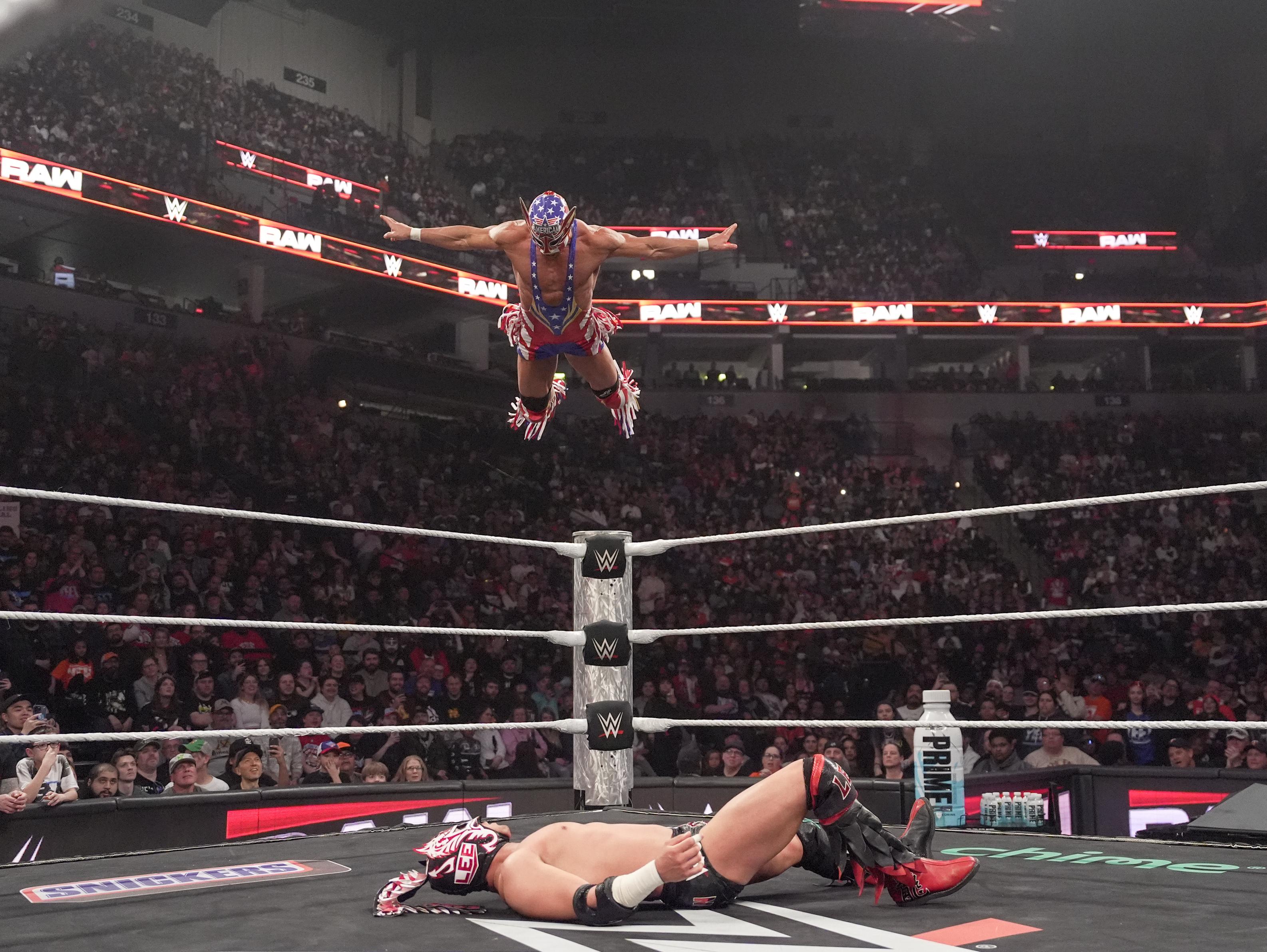 El Grande Americano Beats Rey Fenix at WWE WrestleMania 41 After Rey Mysterio Injury