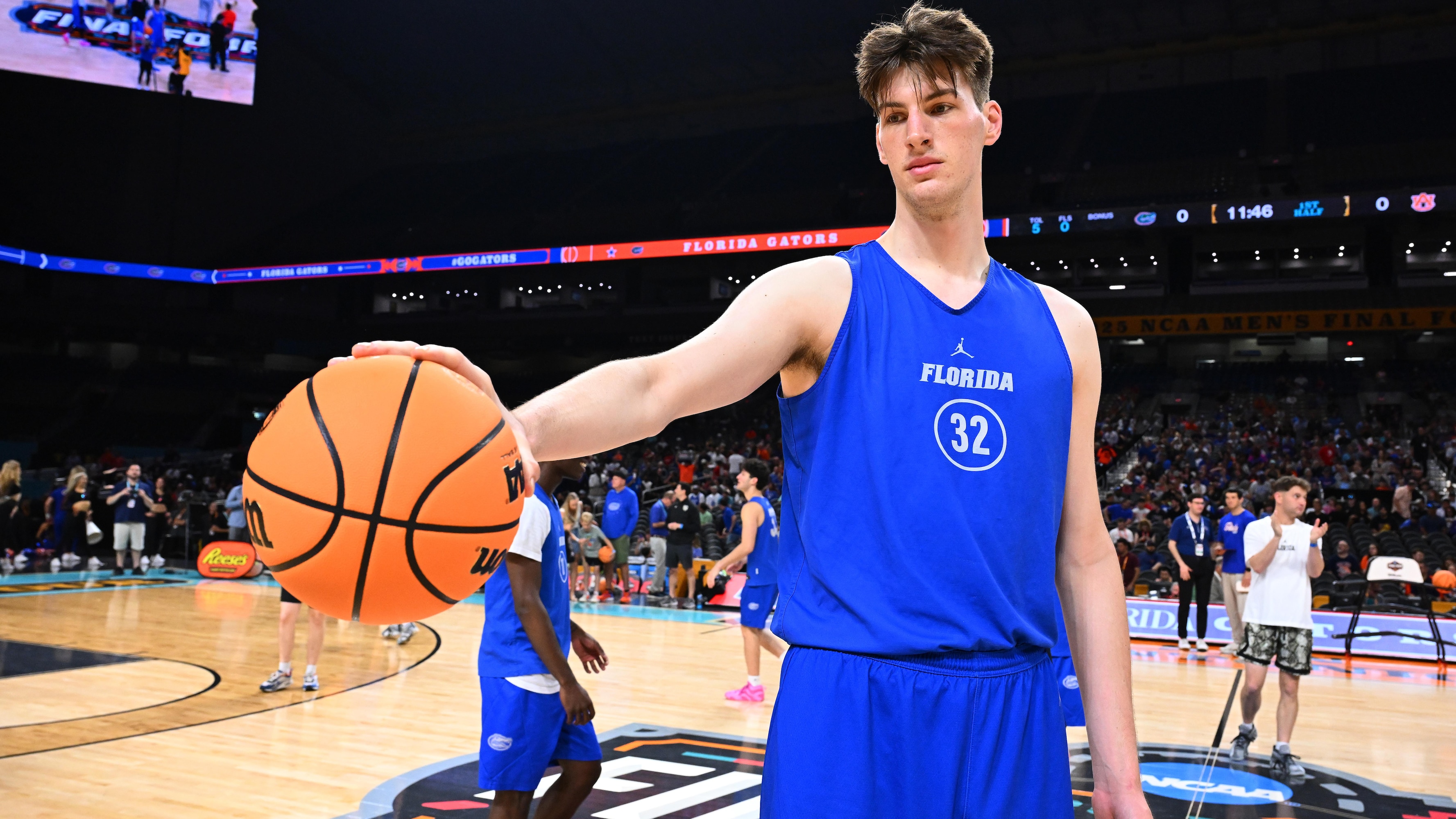 Who Is 7'9'' Olivier Rioux? Freshman Year Expectations for Historic ...