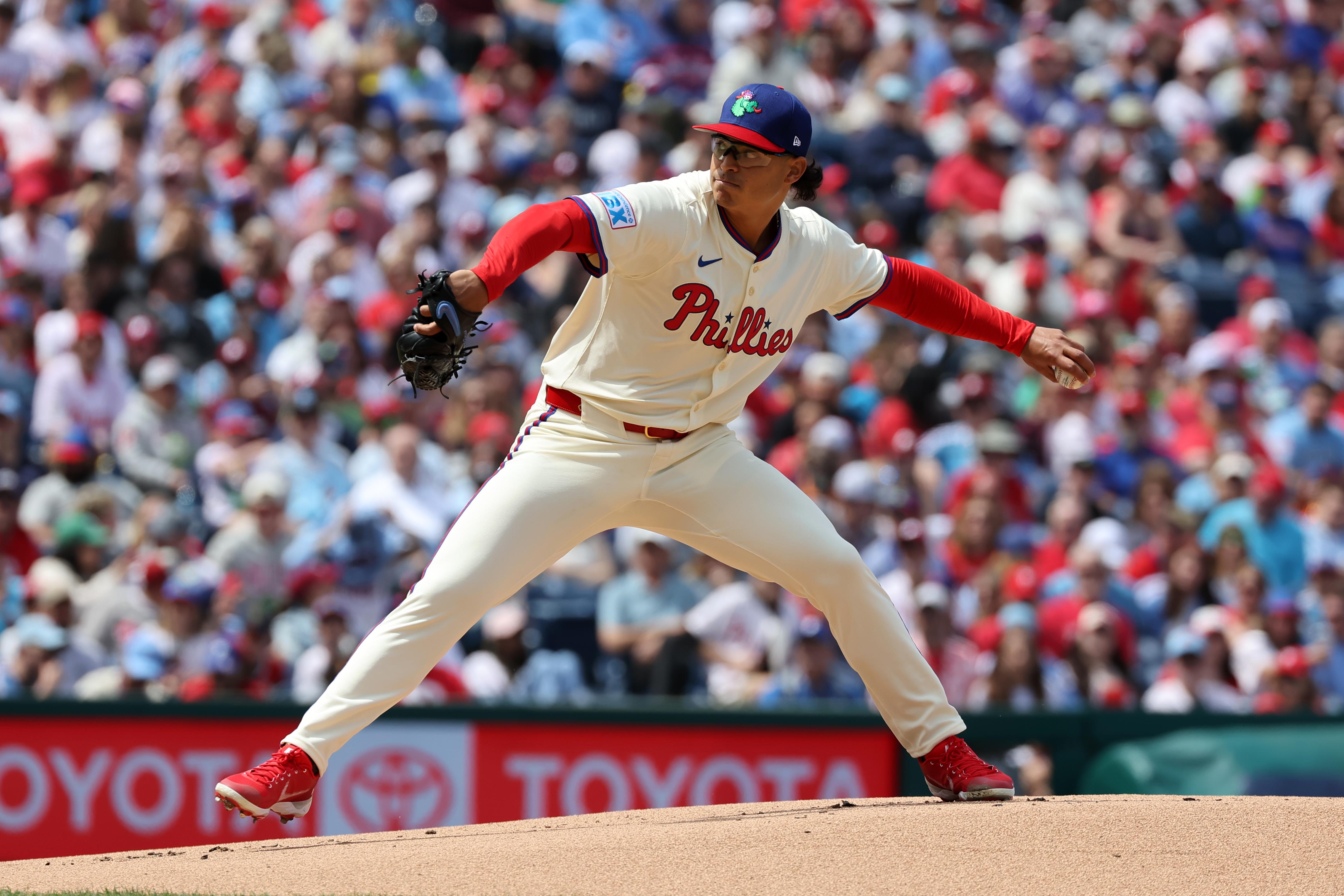 Phillies Celebrate Phillie Phanatic's Birthday With Special Hats in ...