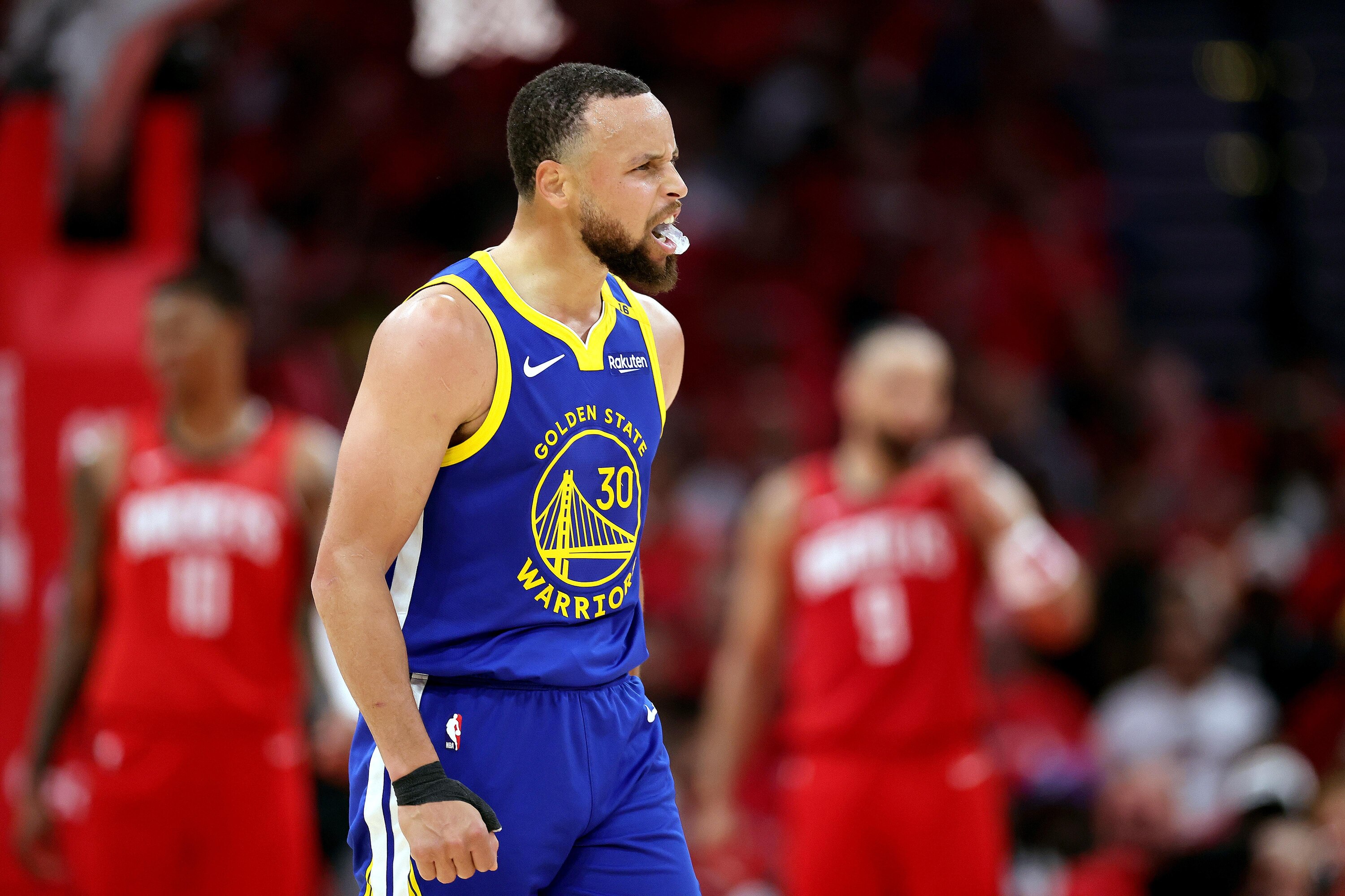 Steph Curry, Jimmy Butler Get Love from Fans as Warriors Earn G1 Road ...