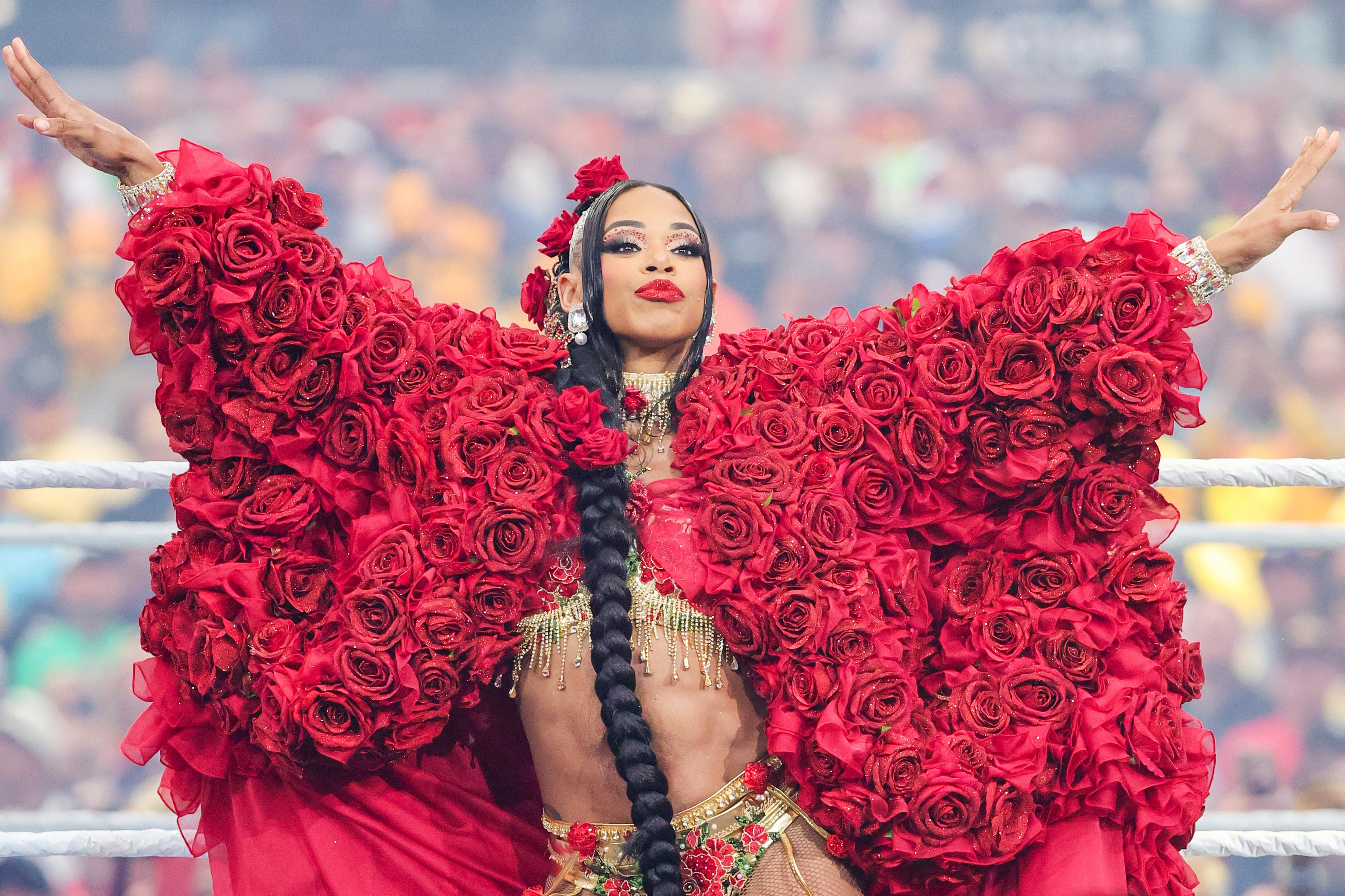 WWE's Bianca Belair Reportedly May Have Suffered Finger Injuries at ...