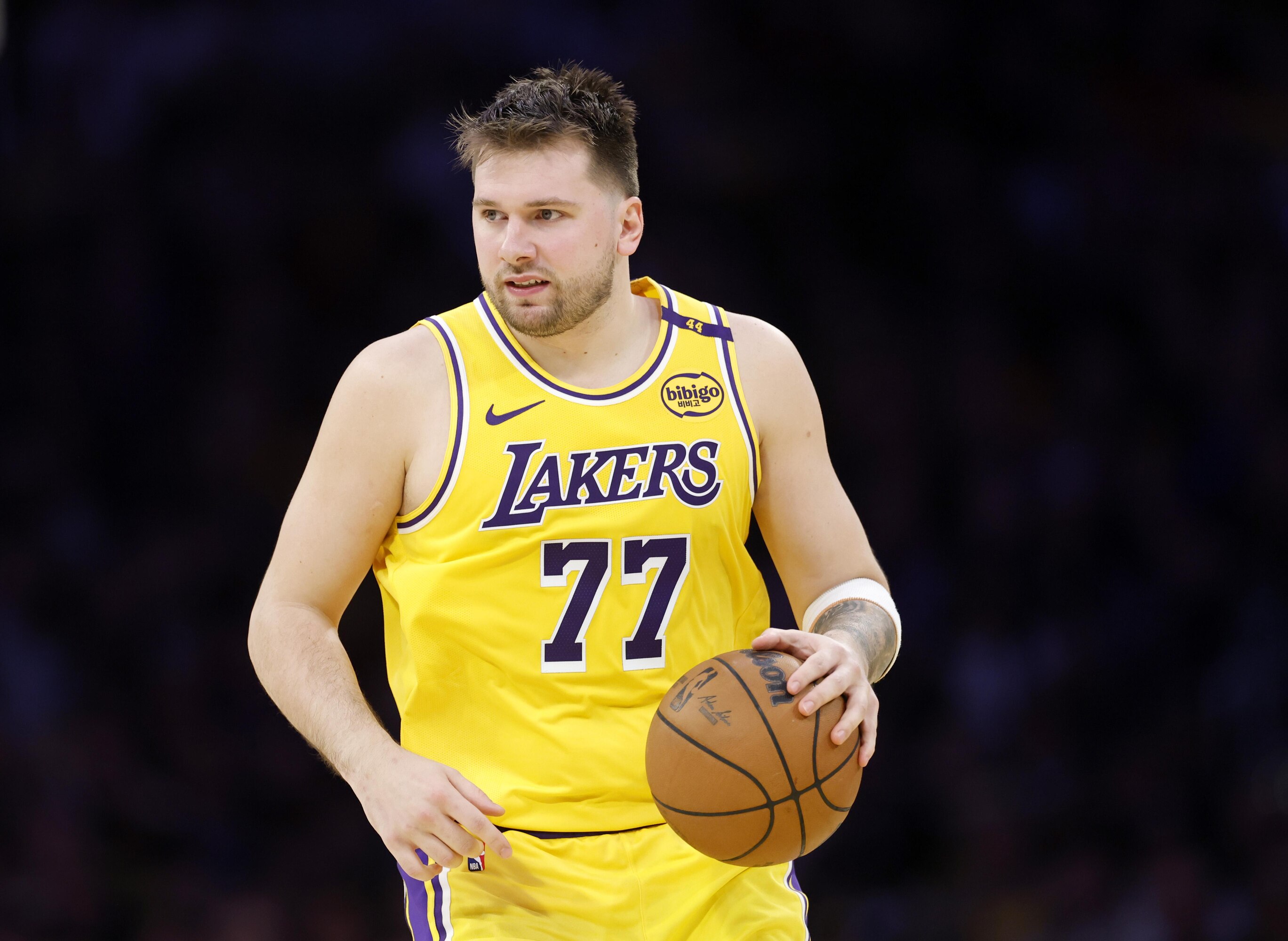 Luka Doncic, Lakers Agree to New 3-Year, $165M Contract Extension After Mavs Trade