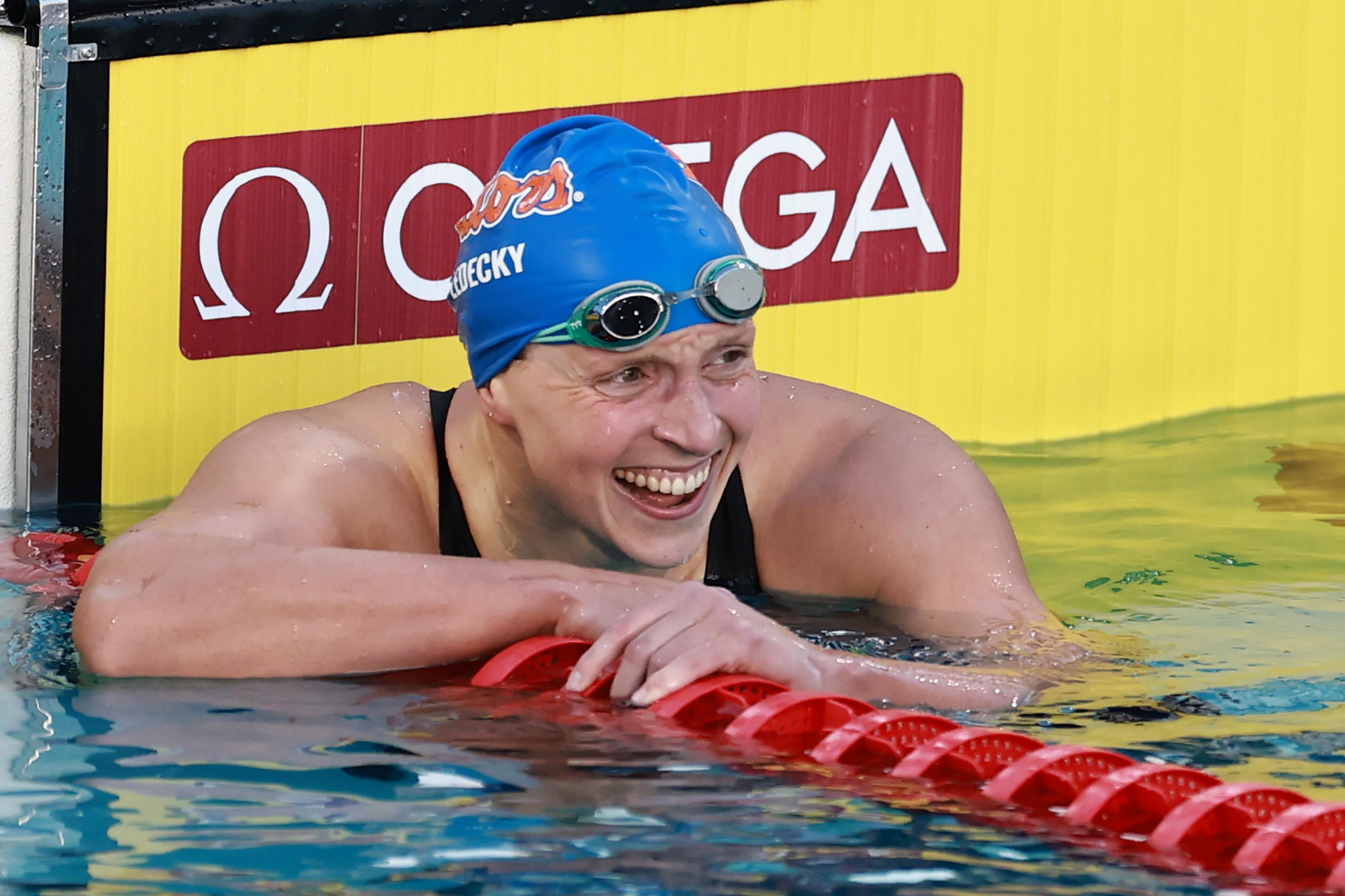 Katie Ledecky Breaks Her Own World Record in Women's 800M Freestyle at TYR Pro Series