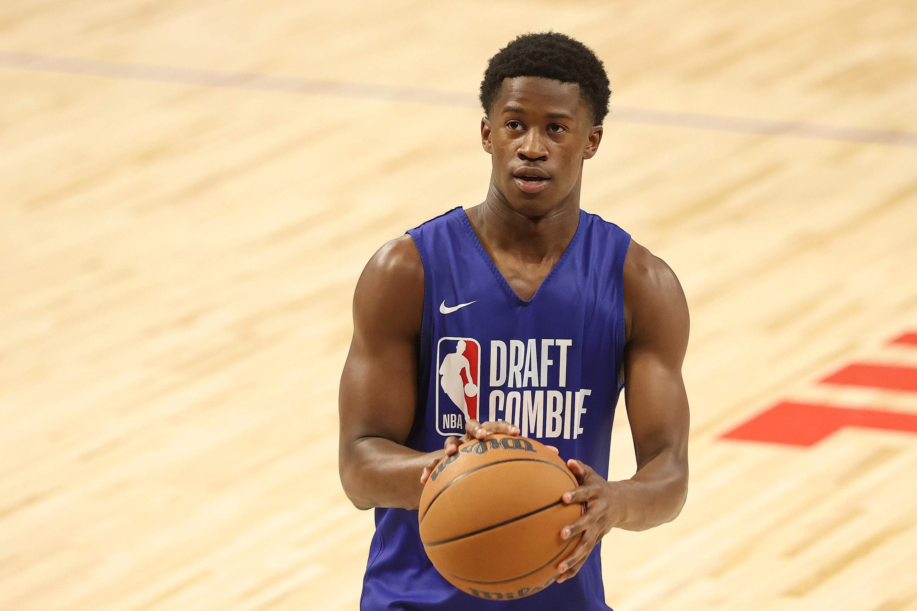 NBA Exec Says Top Prospect VJ Edgecombe Won't Average 12 Points in NBA