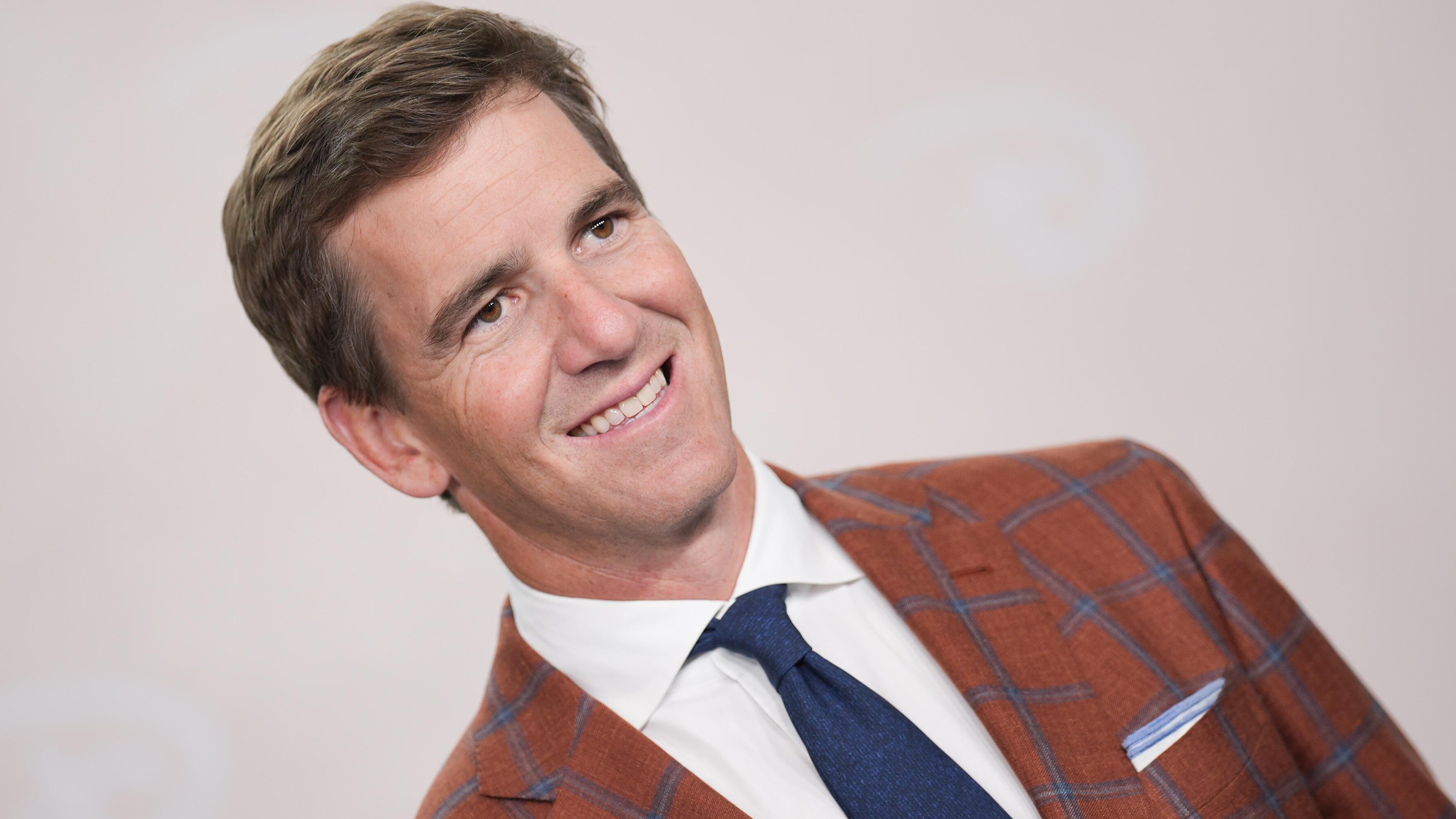 Eli Manning, Matt Chapman Among NFL, MLB Stars to Honor Radio Call With ...